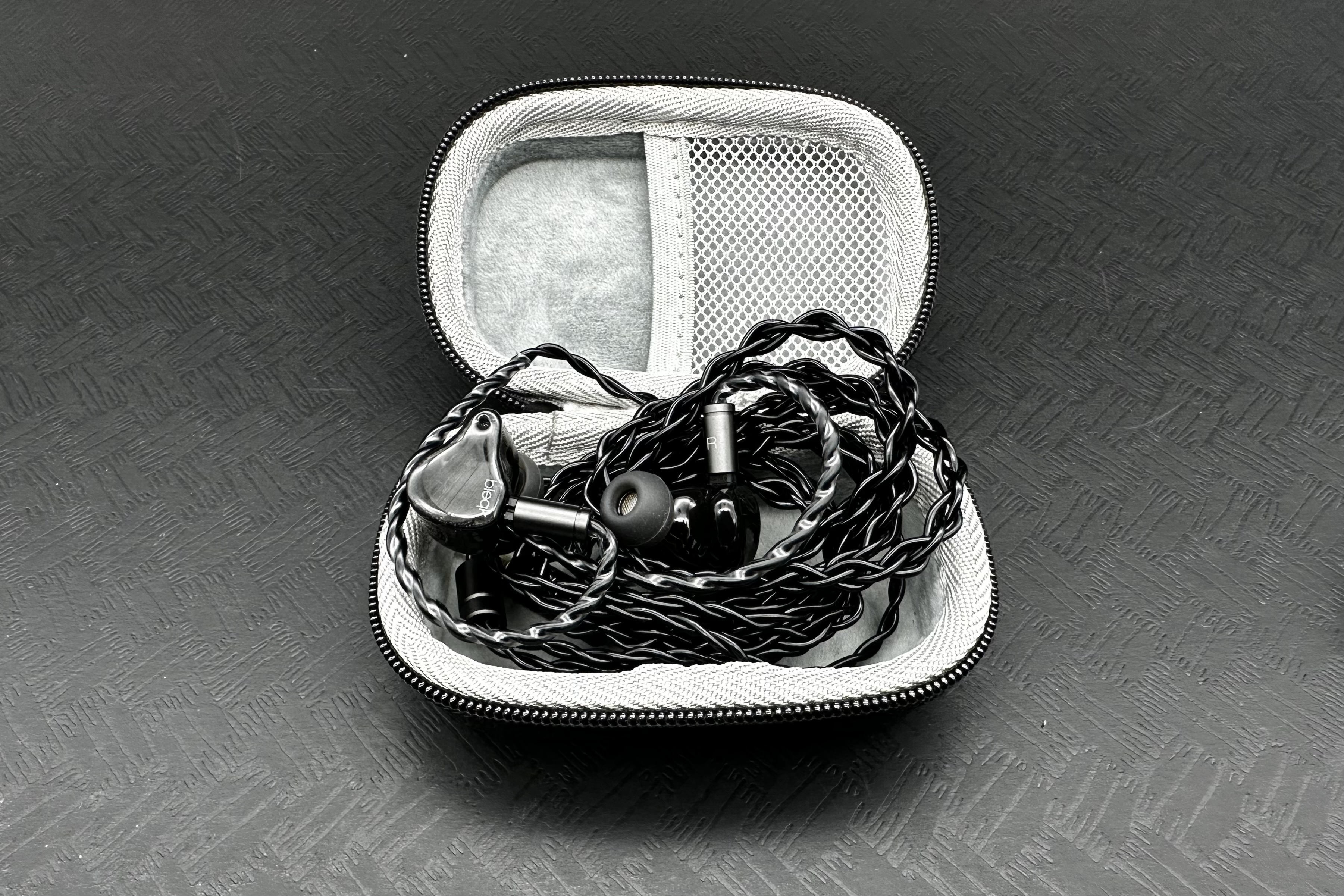 ORIVETI Lowmaster - 2BA+1DD Hybrid IEM - Reviews | Headphone Reviews ...