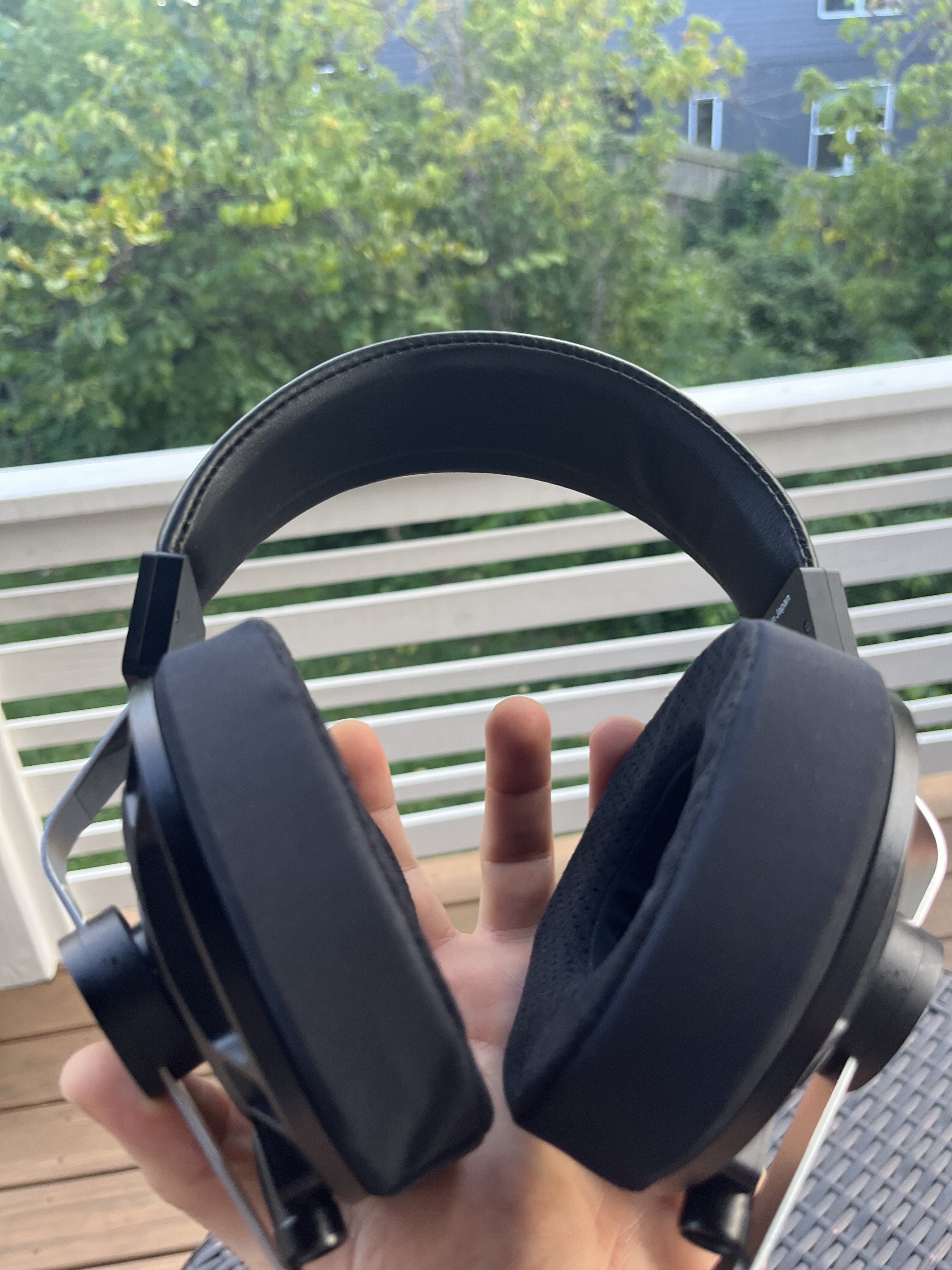 Sold: Final D8000 Pro with Version II Case & Accessories | Headphone ...