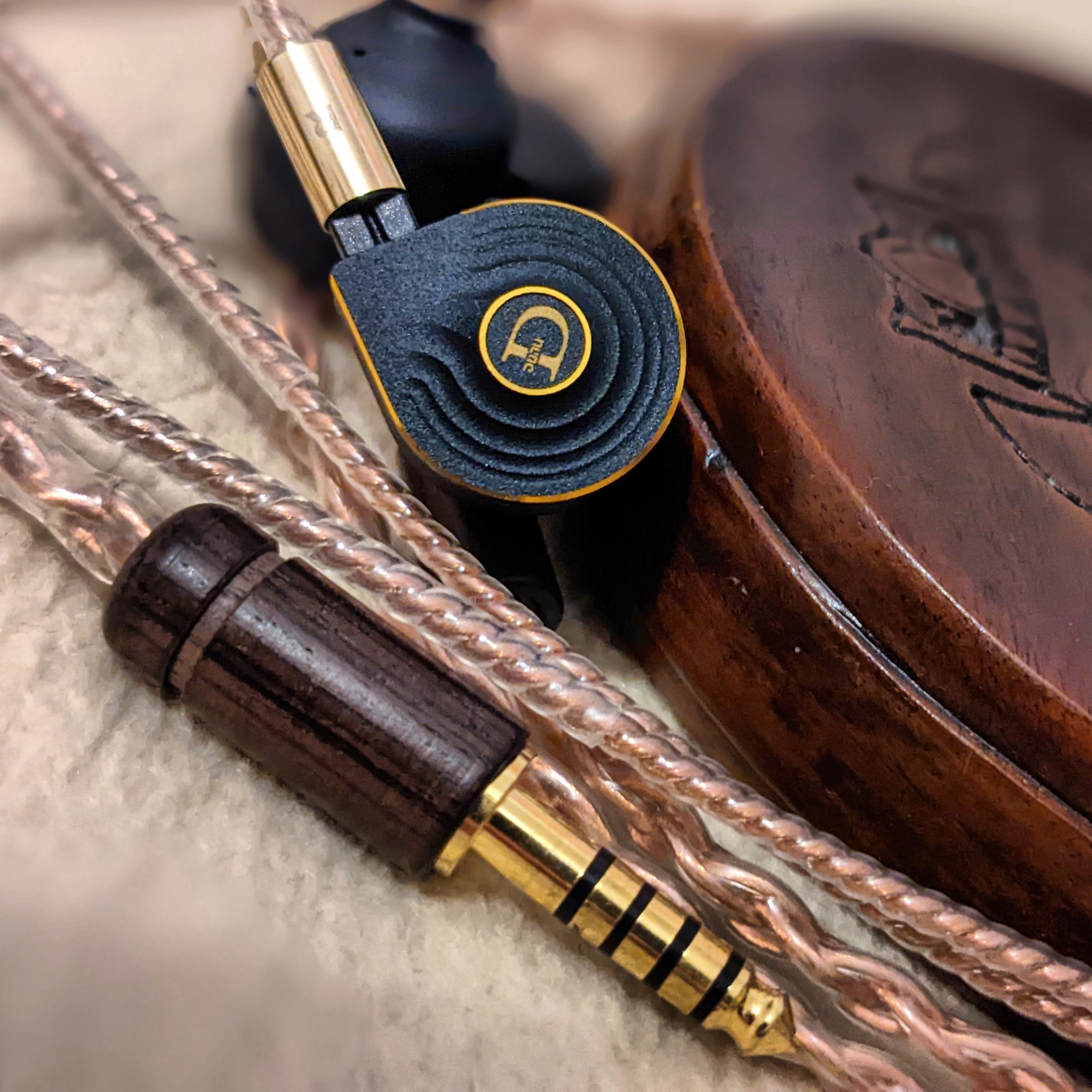 Pics of Headphones... Rules: ONE PIC. NO WORDS! | Page 882 | Headphone ...