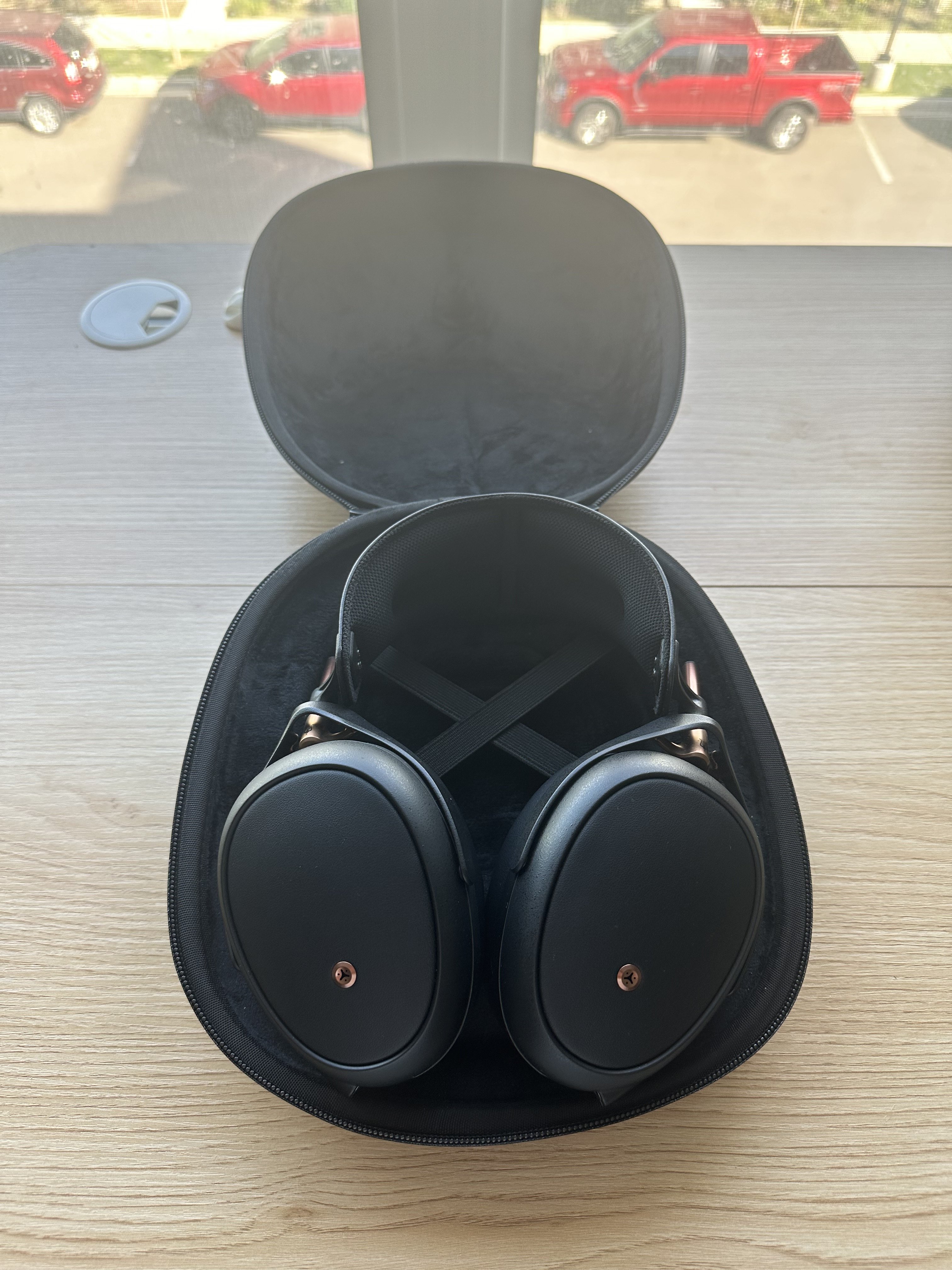 Sold: Mint Meze Liric (V1) | Headphone Reviews and Discussion - Head-Fi.org