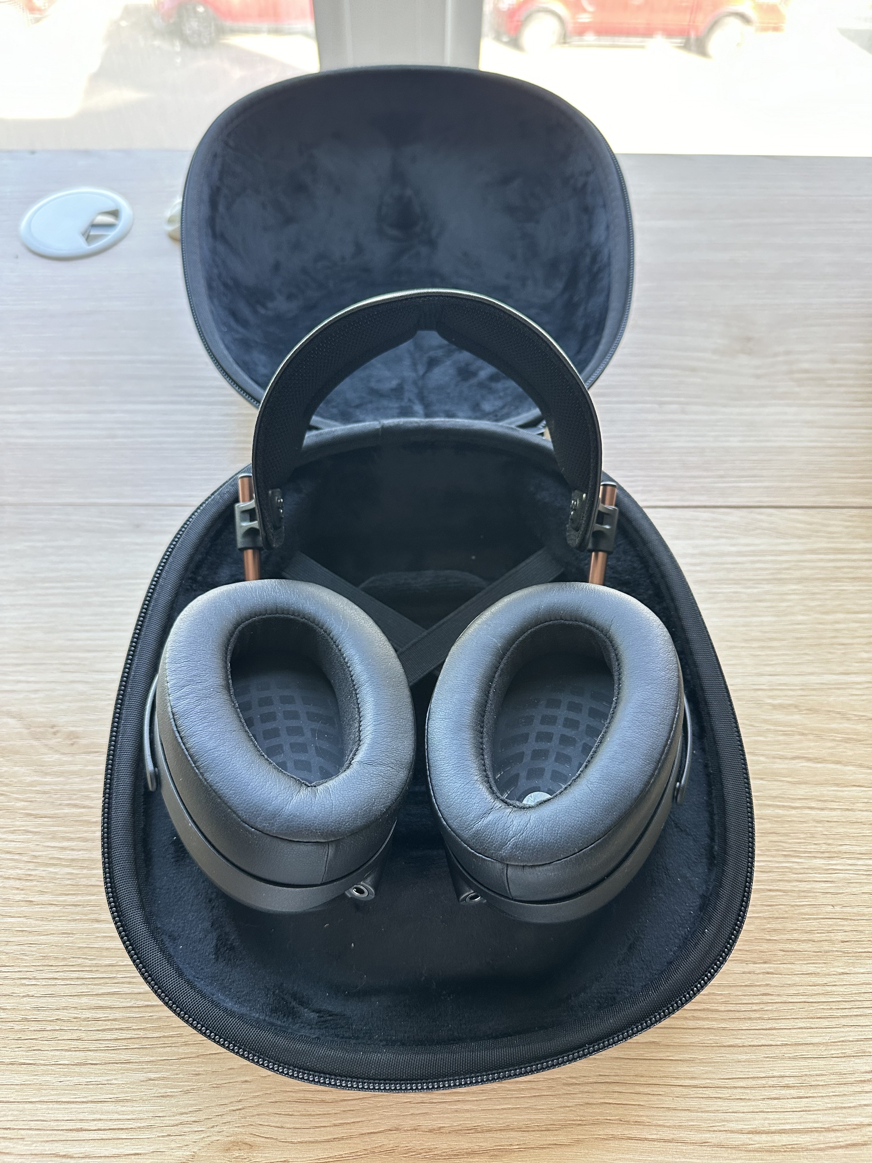Sold: Mint Meze Liric (V1) | Headphone Reviews and Discussion - Head-Fi.org