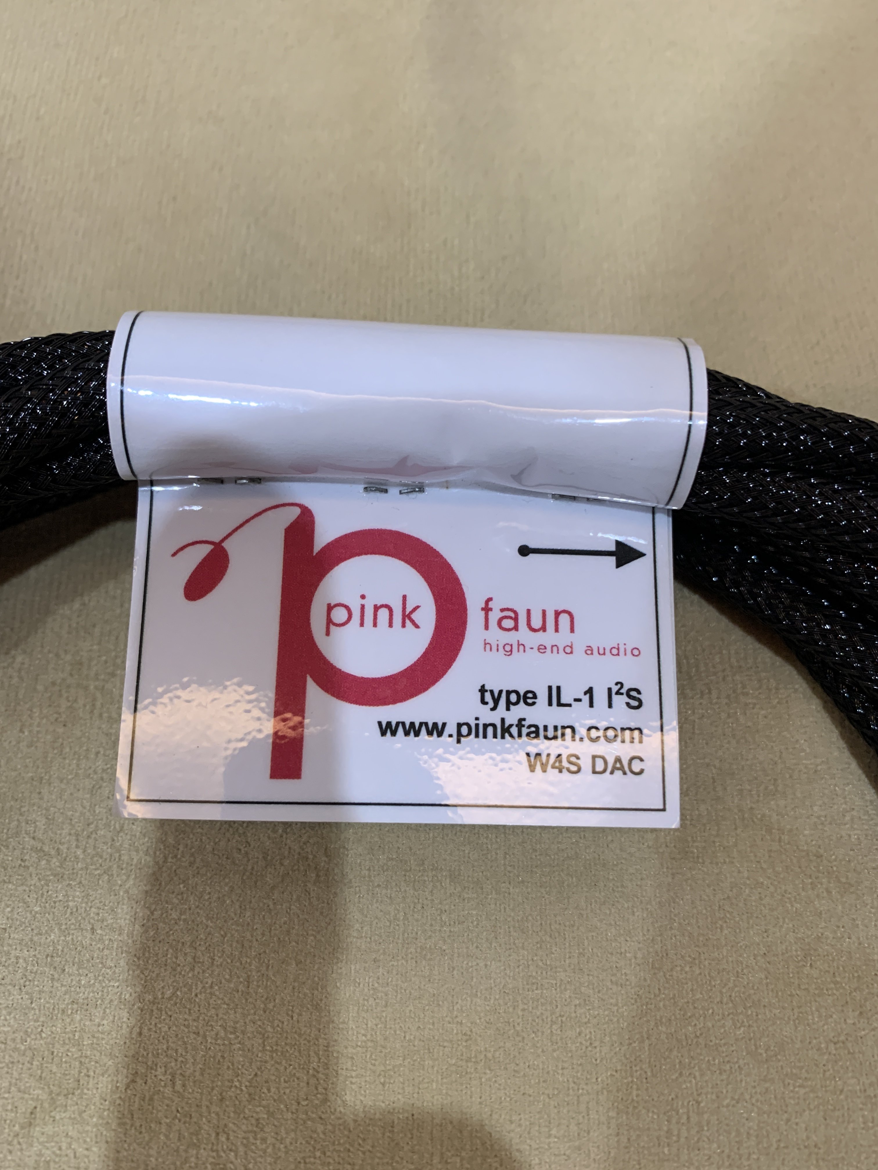 Sold: Pink Faun IL-1 I2S interlink (HDMI – HDMI) – 1.1 Meter (Pristine ...