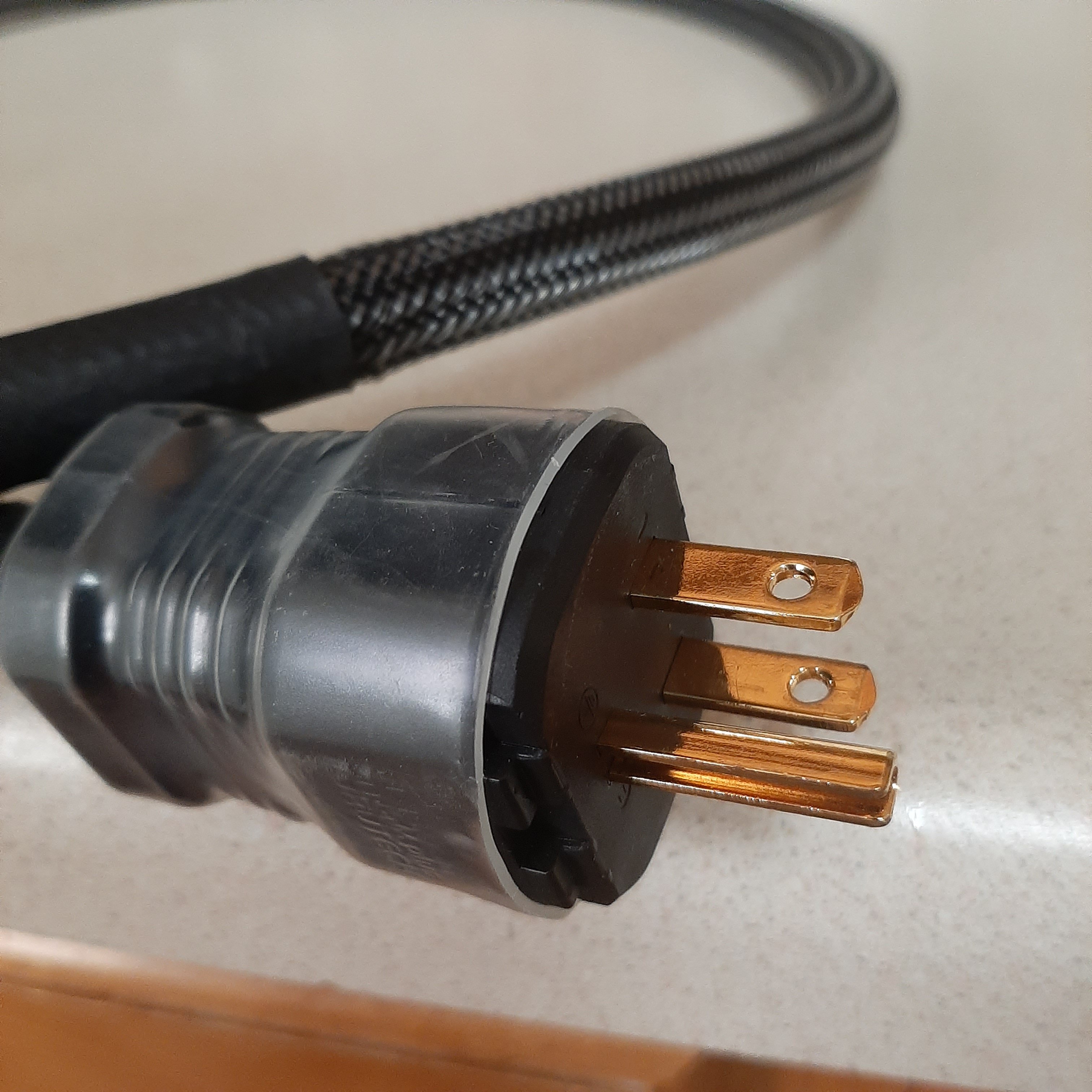 Closed: ⁸Audio Sensibility Testament SE 1-meter power cable | Headphone ...