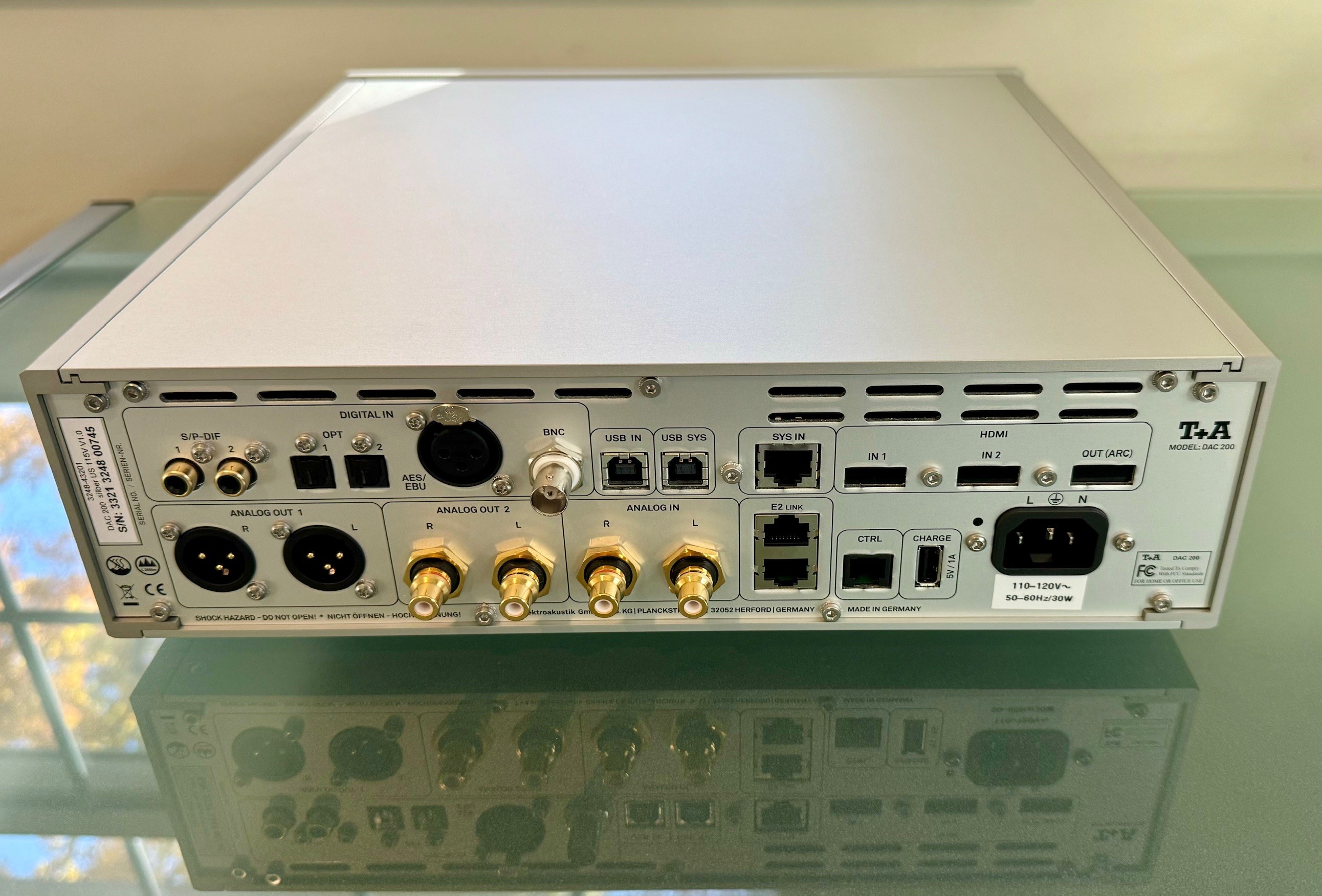 Closed: T+A DAC 200, Silver - Like New | Headphone Reviews and ...