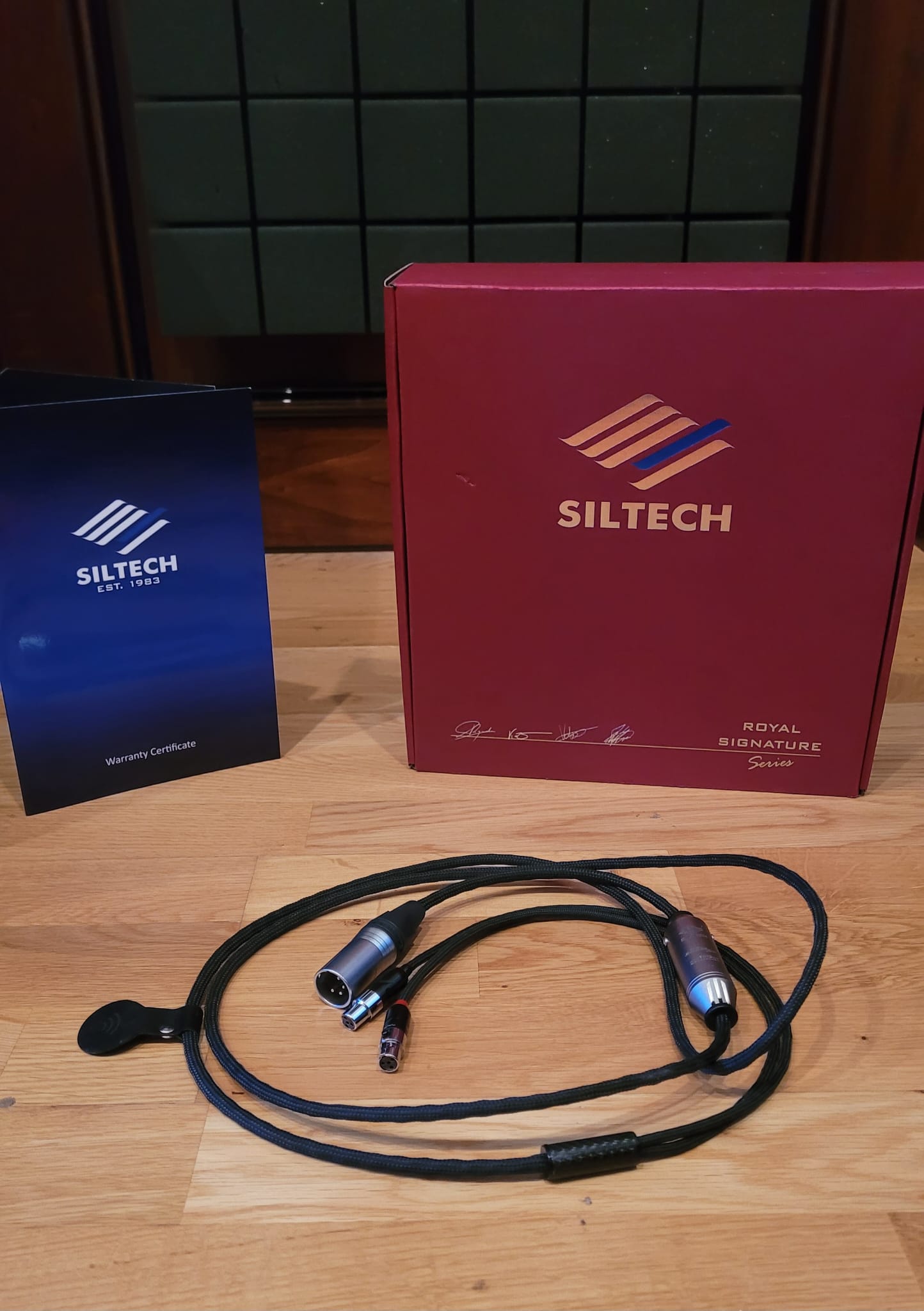[SOLD] Balanced headphone cable Siltech Duchess Crown mini-xlr 2 meters | Headphone Reviews and ...