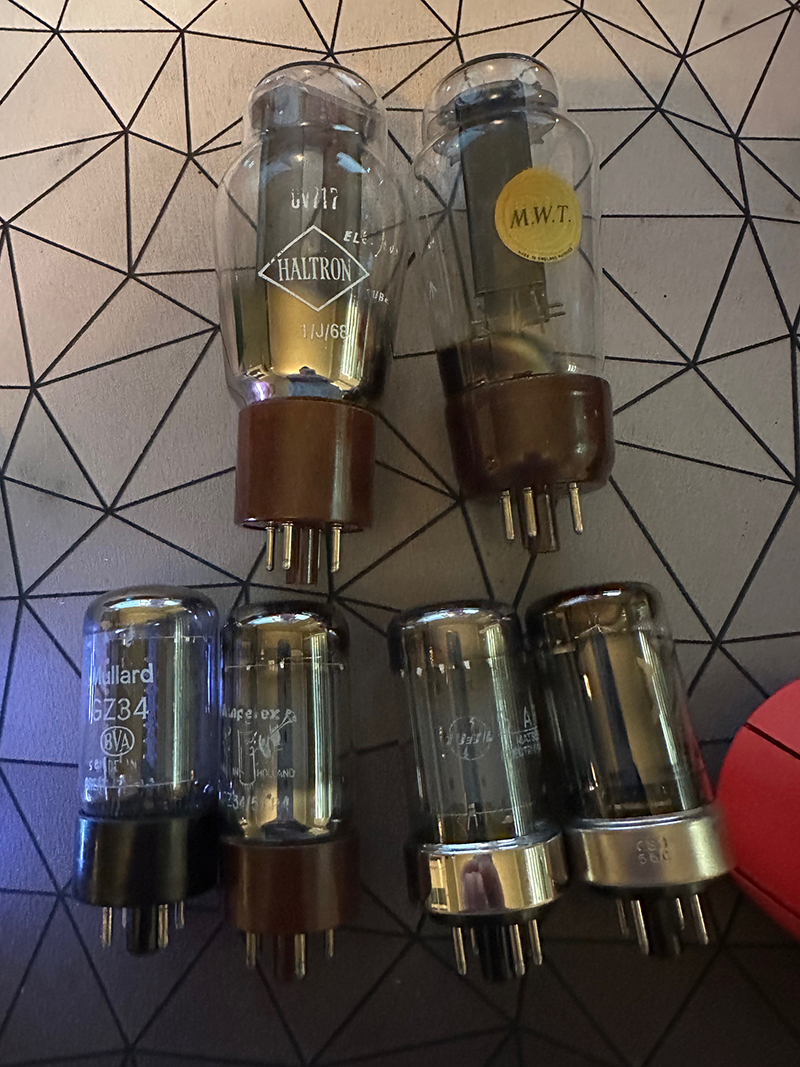 Dubstep Girl's Massive 5AR4/5R4/5U4G Rectifier Review/Comparison ...