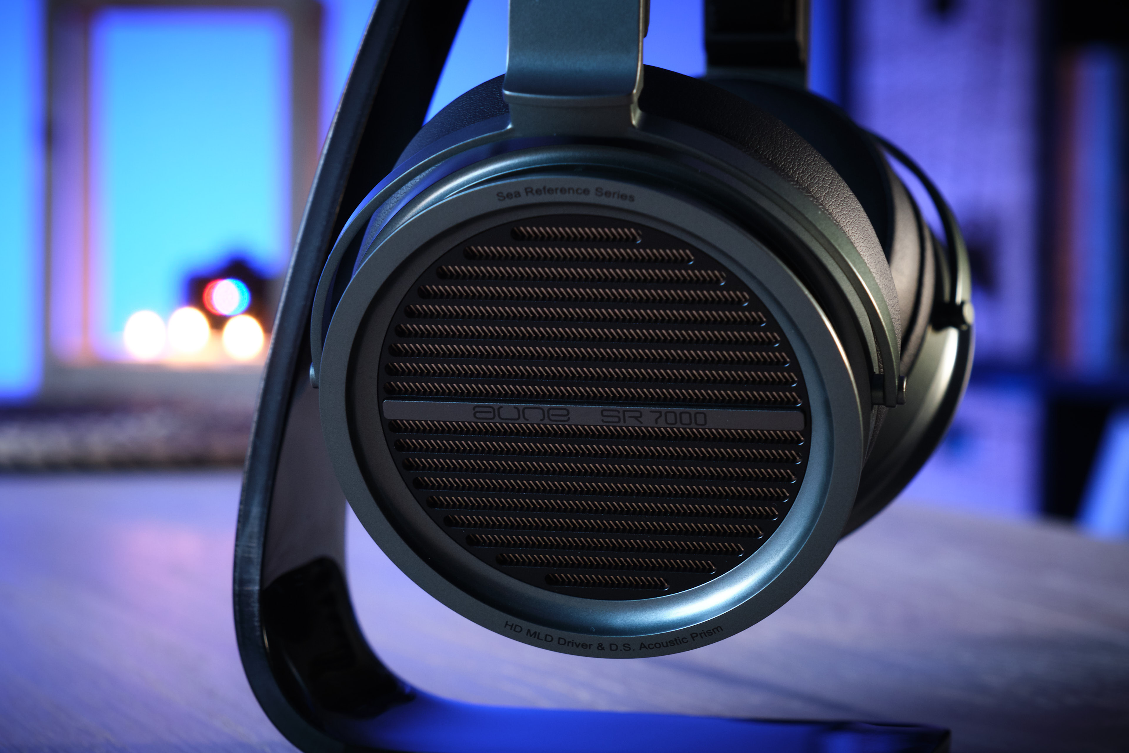 The Aune's New Generation Full-Size Closed-Back Over-Ear Headphones ...
