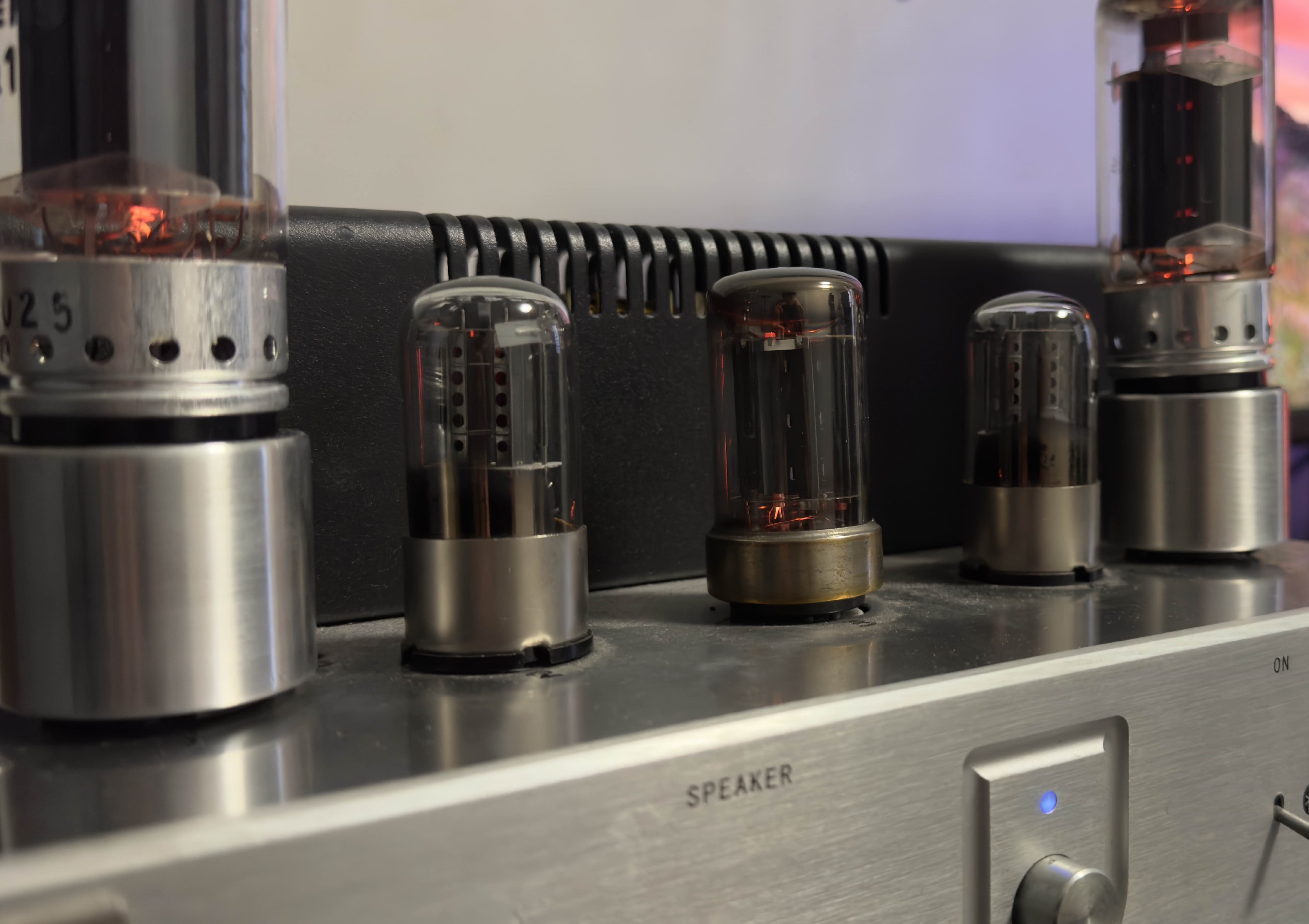 Dubstep Girl's Massive 5AR4/5R4/5U4G Rectifier Review/Comparison ...