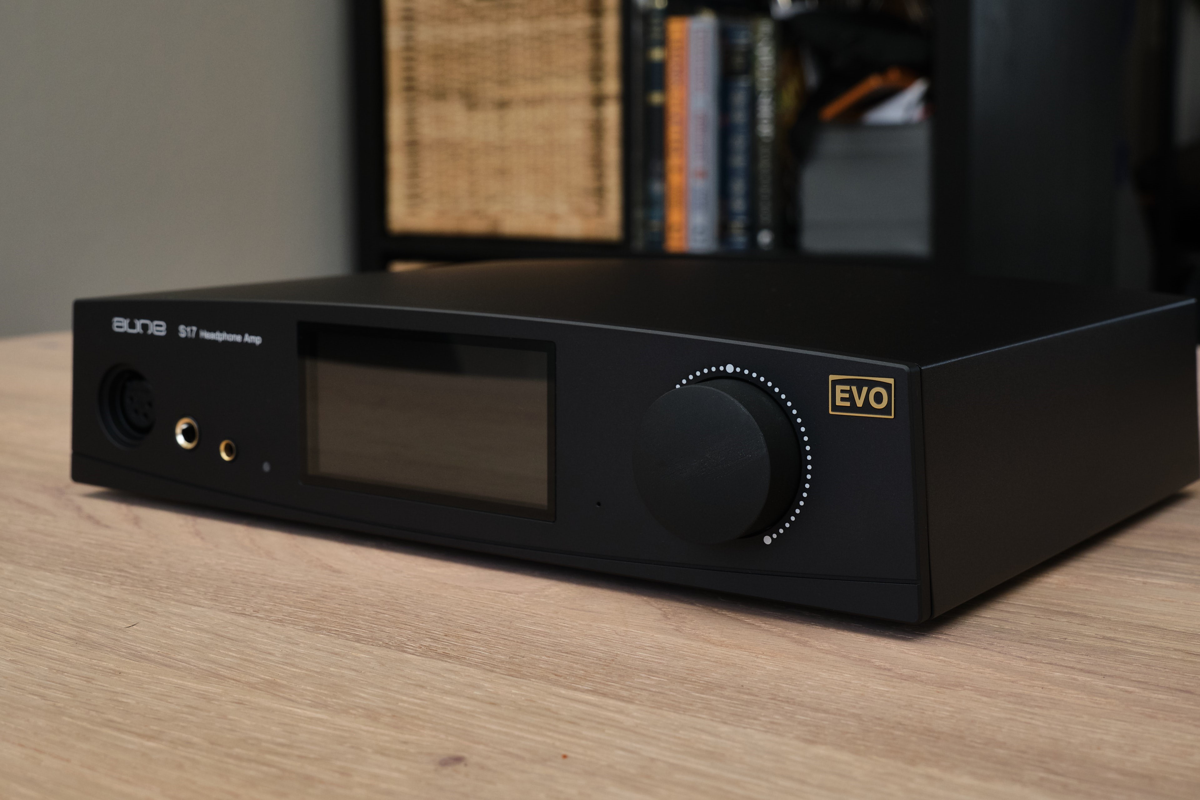 The new aune S17 Pro EVO desktop pure Class-A headphone amplifier is ...