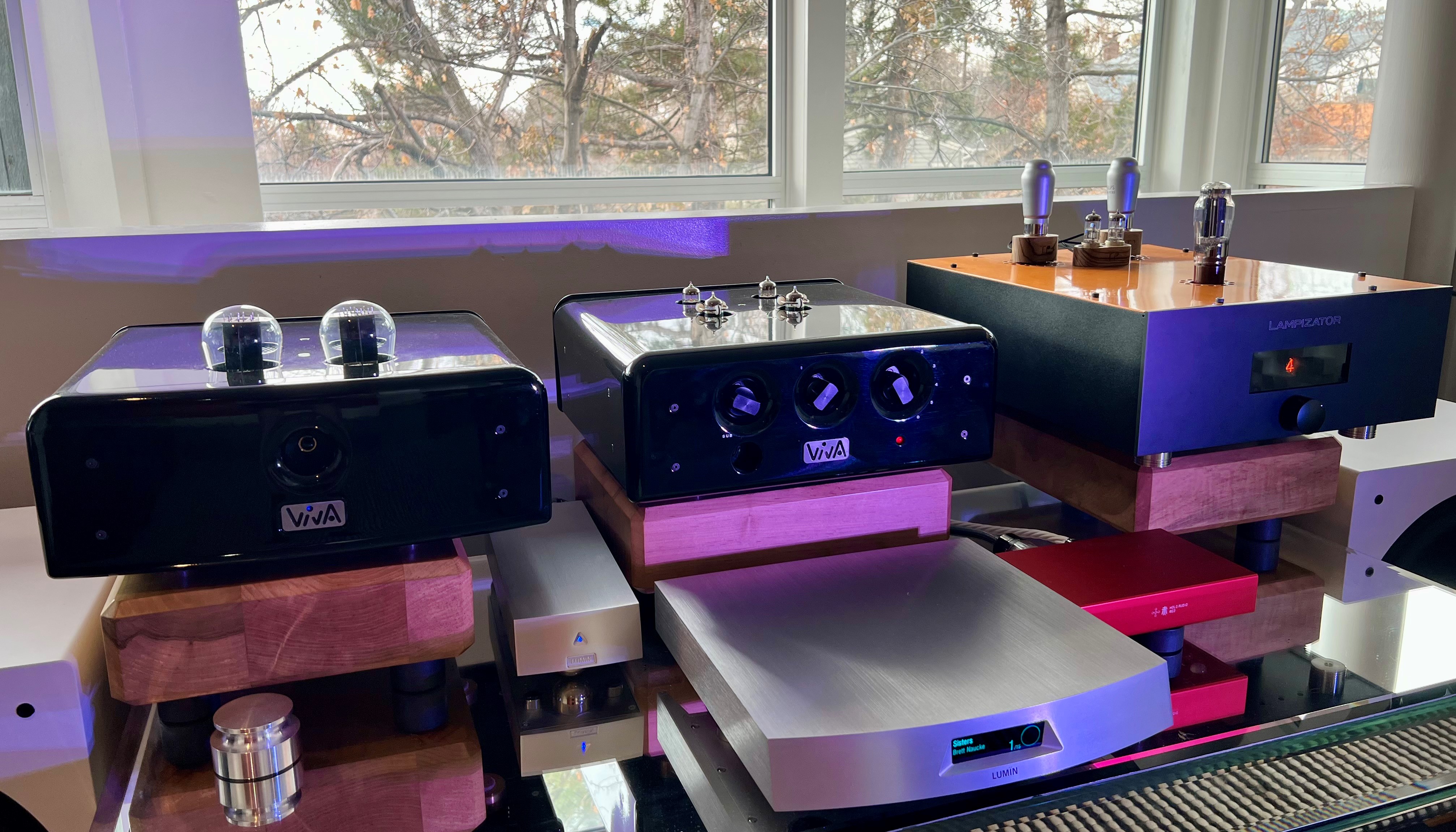 Show us your Head-Fi station at it's current state. No old pictures ...