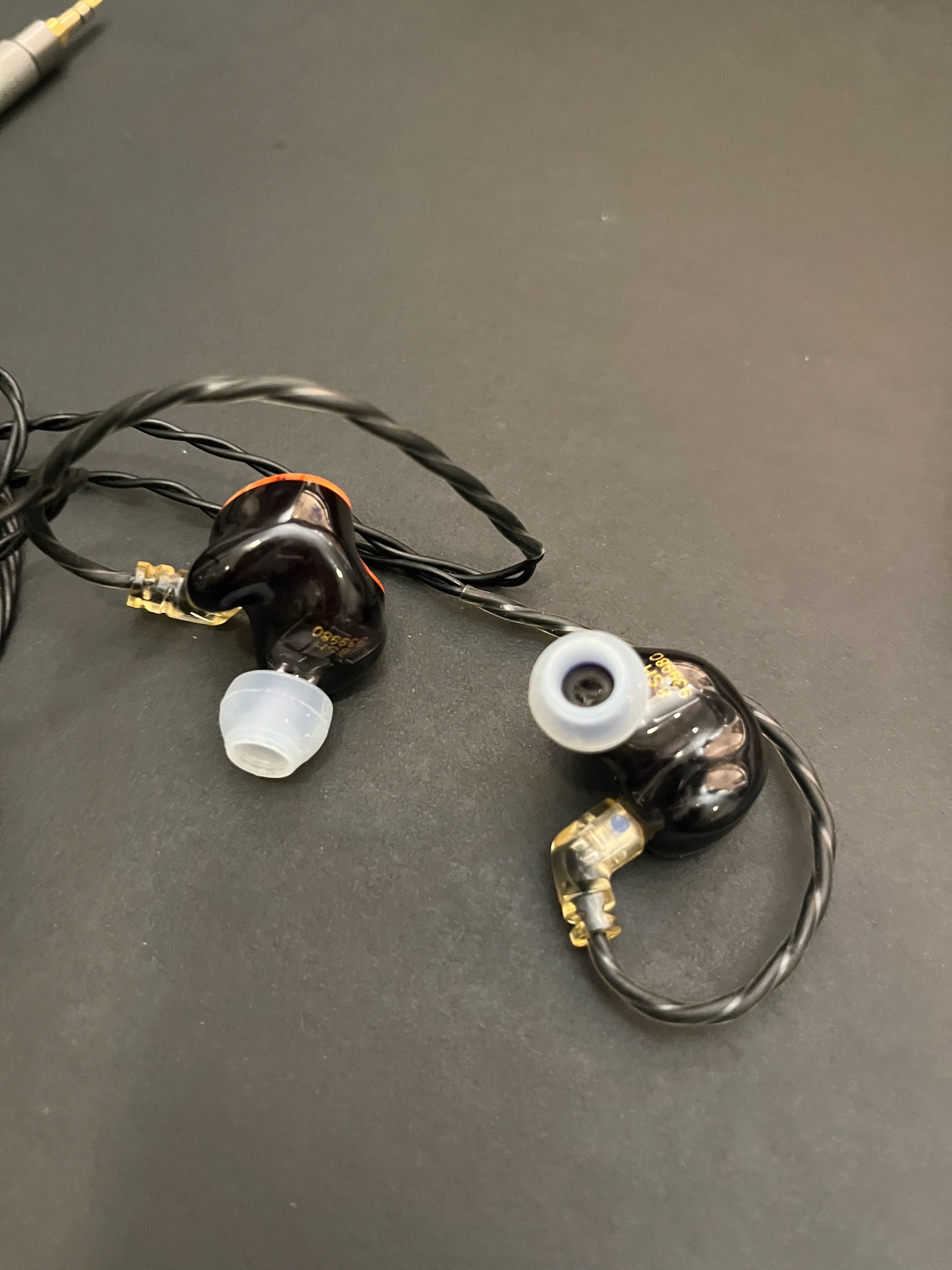 Closed: QDC Hifi 8SH Monitor earphones with 8BA drivers—Blue Red | Headphone Reviews and ...