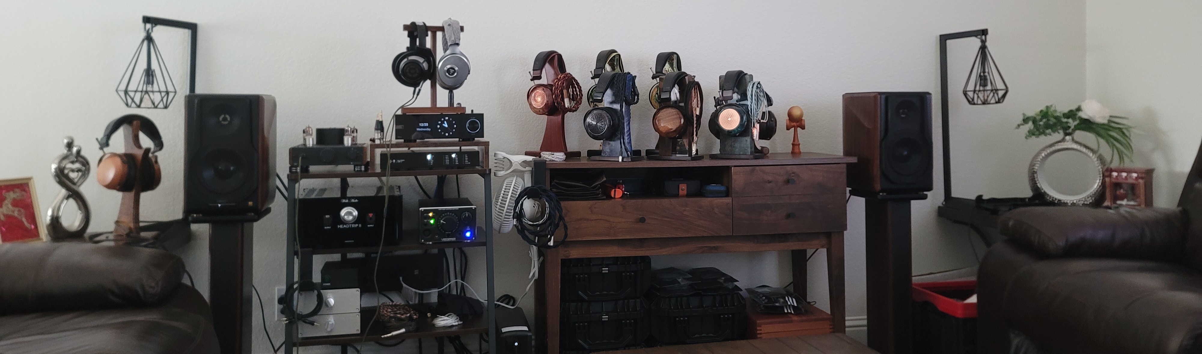 Show us your Head-Fi station at it's current state. No old pictures ...