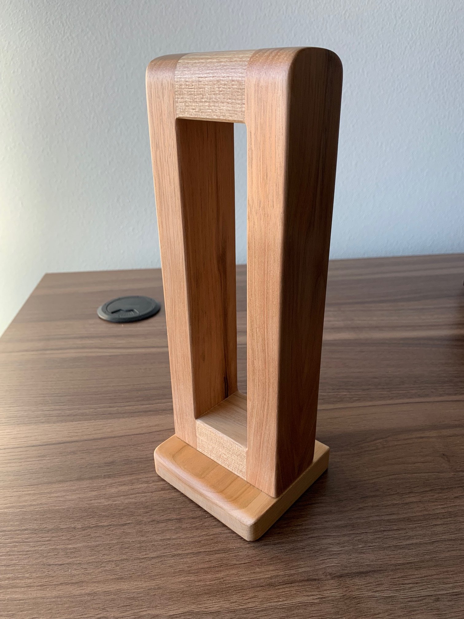 Sold: Stax Headphone Stand HPS-2 | Headphone Reviews and Discussion ...