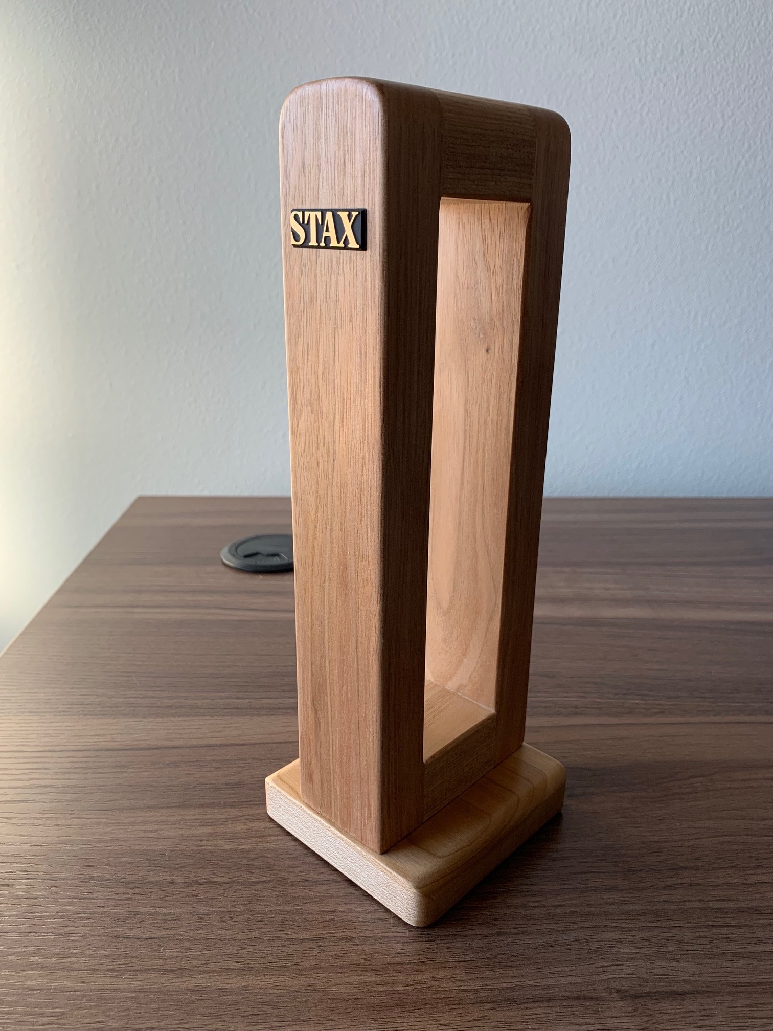 Sold: Stax Headphone Stand HPS-2 | Headphone Reviews and Discussion ...