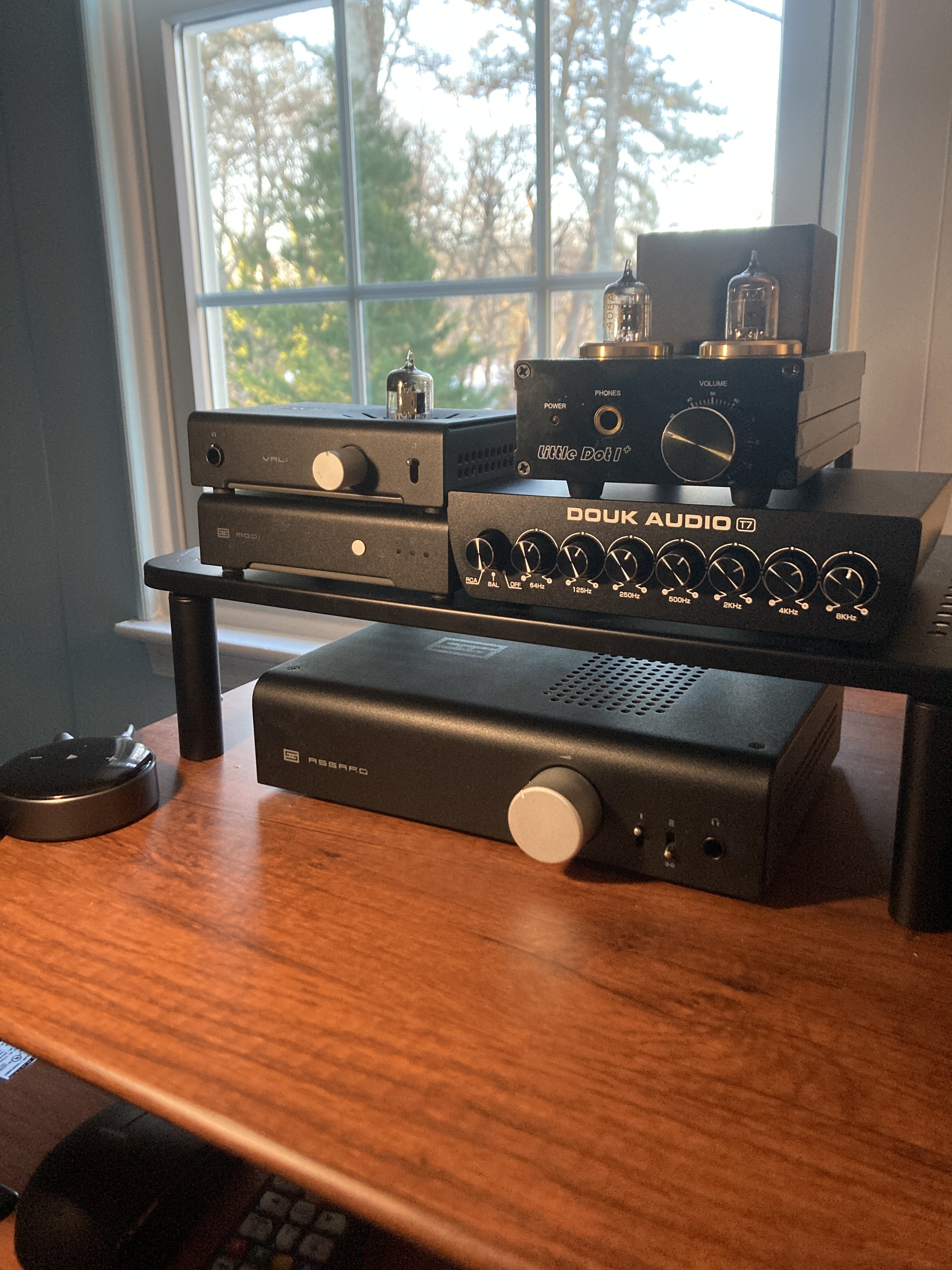 Show us your Head-Fi station at it's current state. No old pictures ...