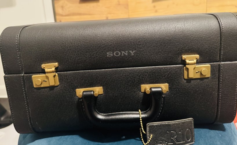 Sold: The King, The Legendary Sony MDR-R10 | Headphone Reviews and ...