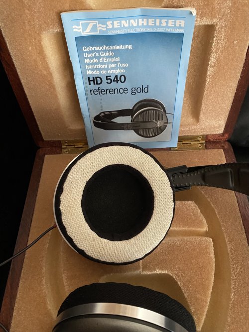 Sennheiser HD 540 Reference (600 Ohm) with wooden box from the ...