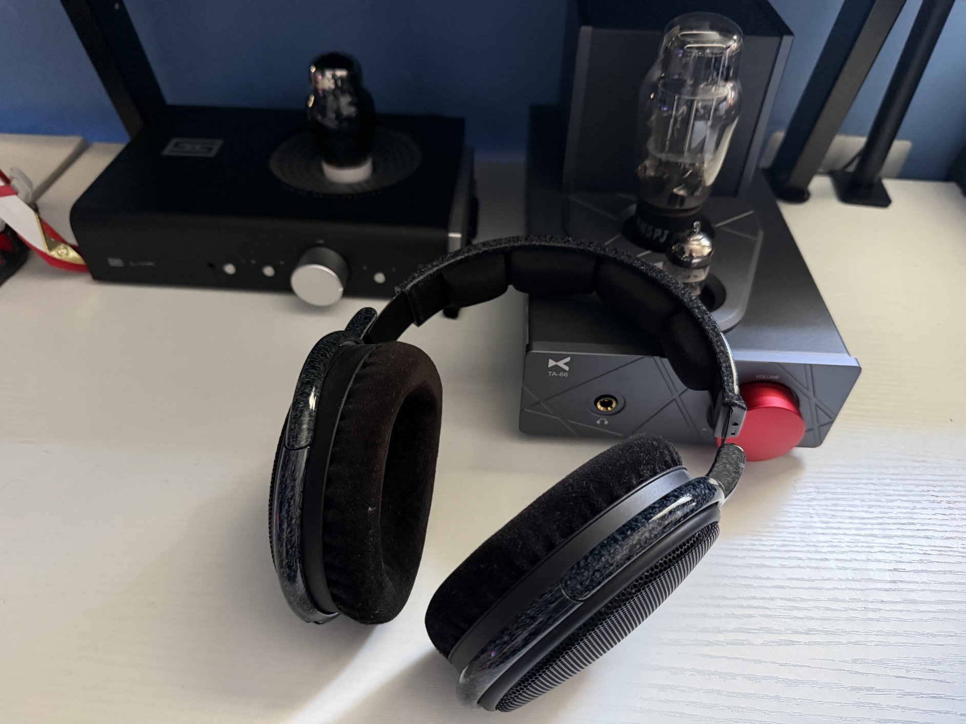 Closed: Sennheiser HD600 Marble | Headphone Reviews and Discussion ...