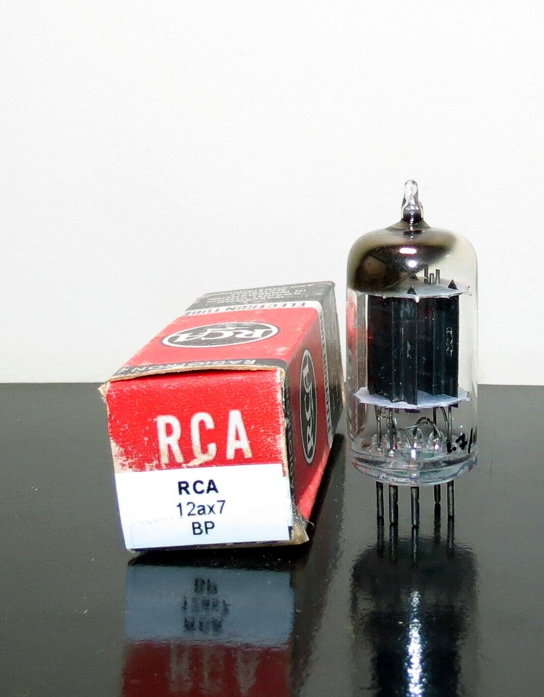 Closed: RCA 12ax7/ECC83 Long Black plates D-getter tube - early 1950s ...