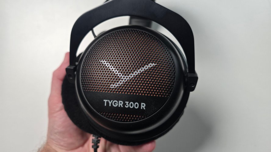 Closed: Beyerdynamics TEAM TYGR 300R w/Fox Mic | Headphone Reviews and ...