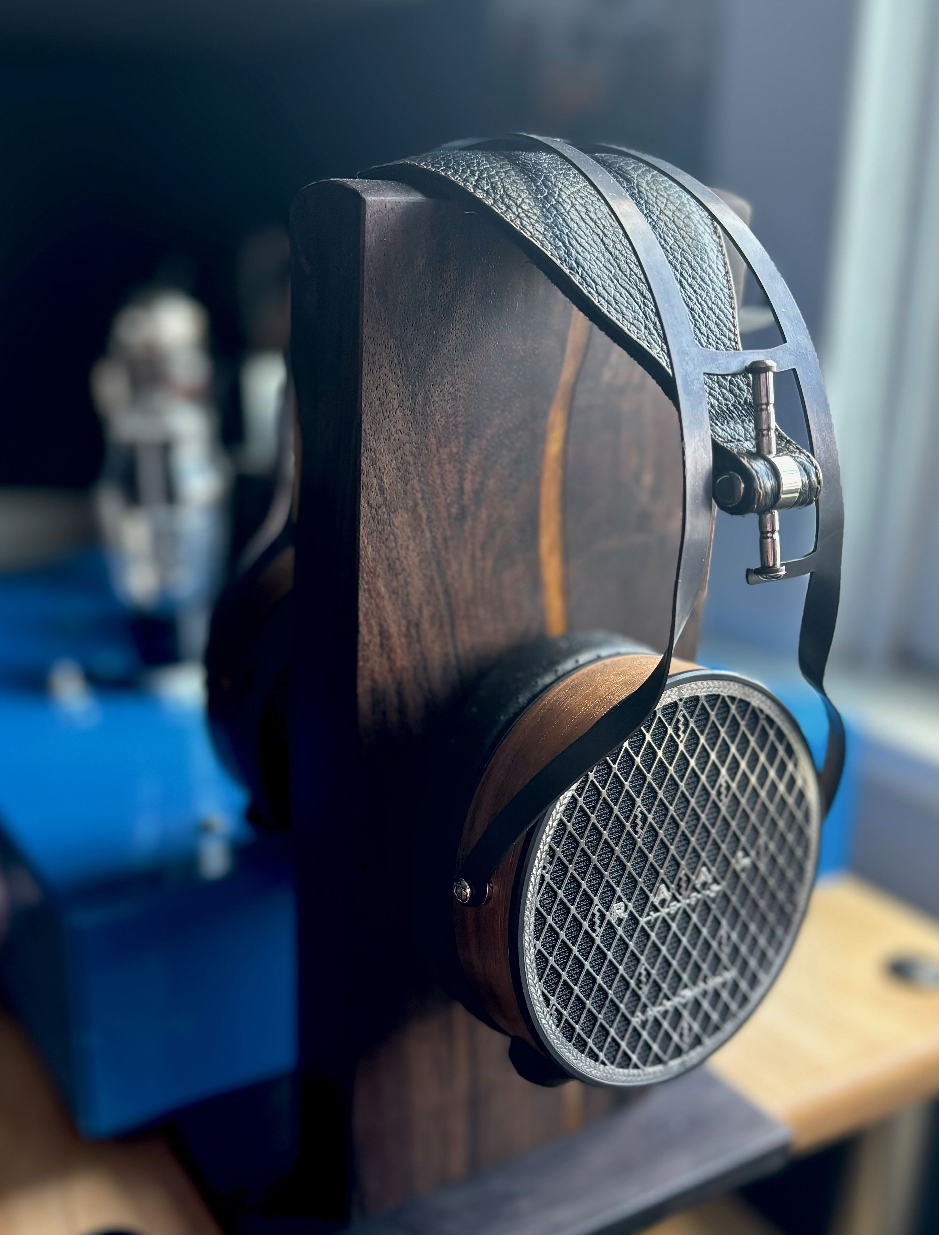 THE WATERCOOLER HEADPHONE EDITION – Headphones, Amps, DACs, and desktop ...