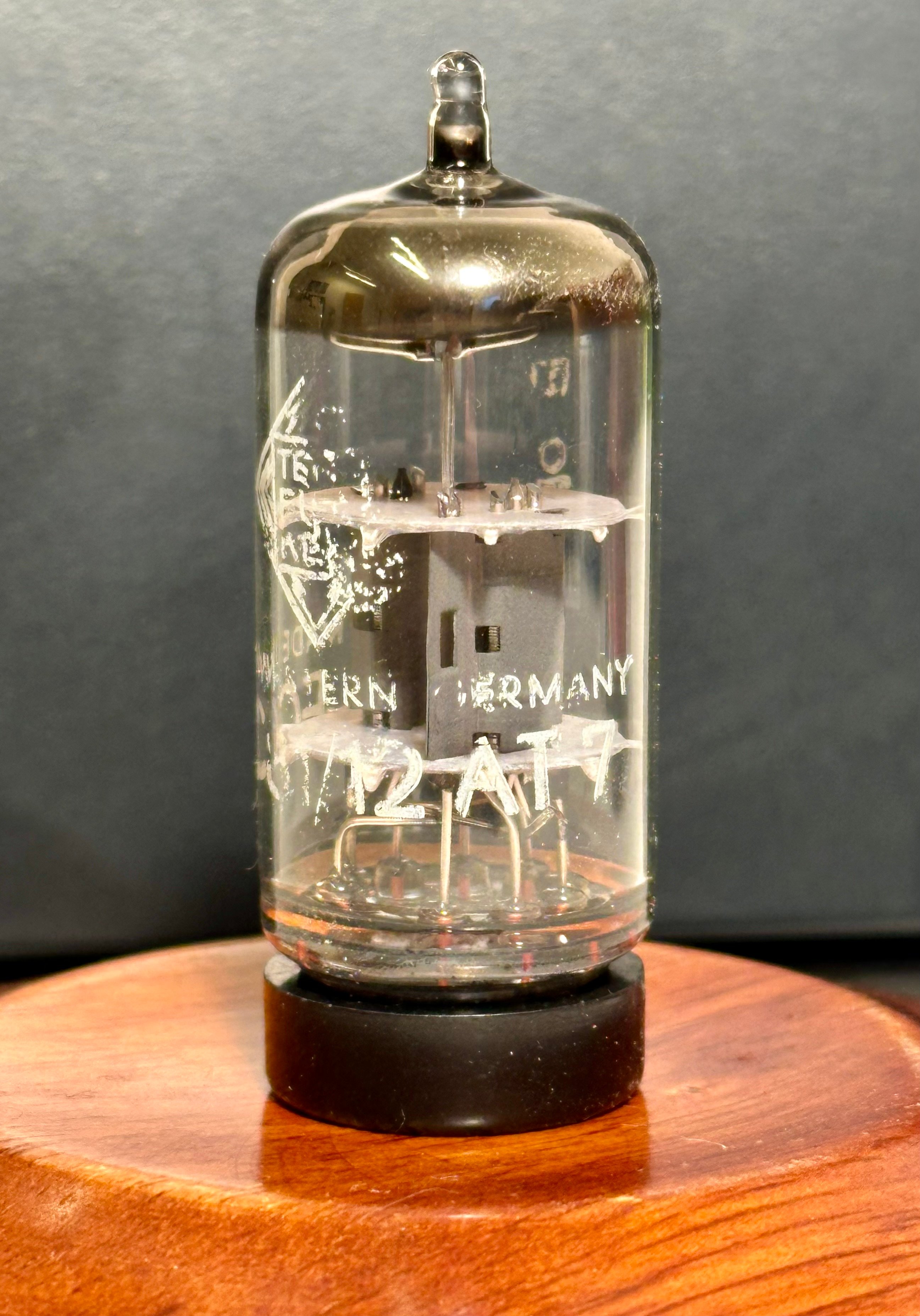 TELEFUNKEN 12AT7 / ECC81 Vacuum Tube - West Germany | Headphone Reviews ...