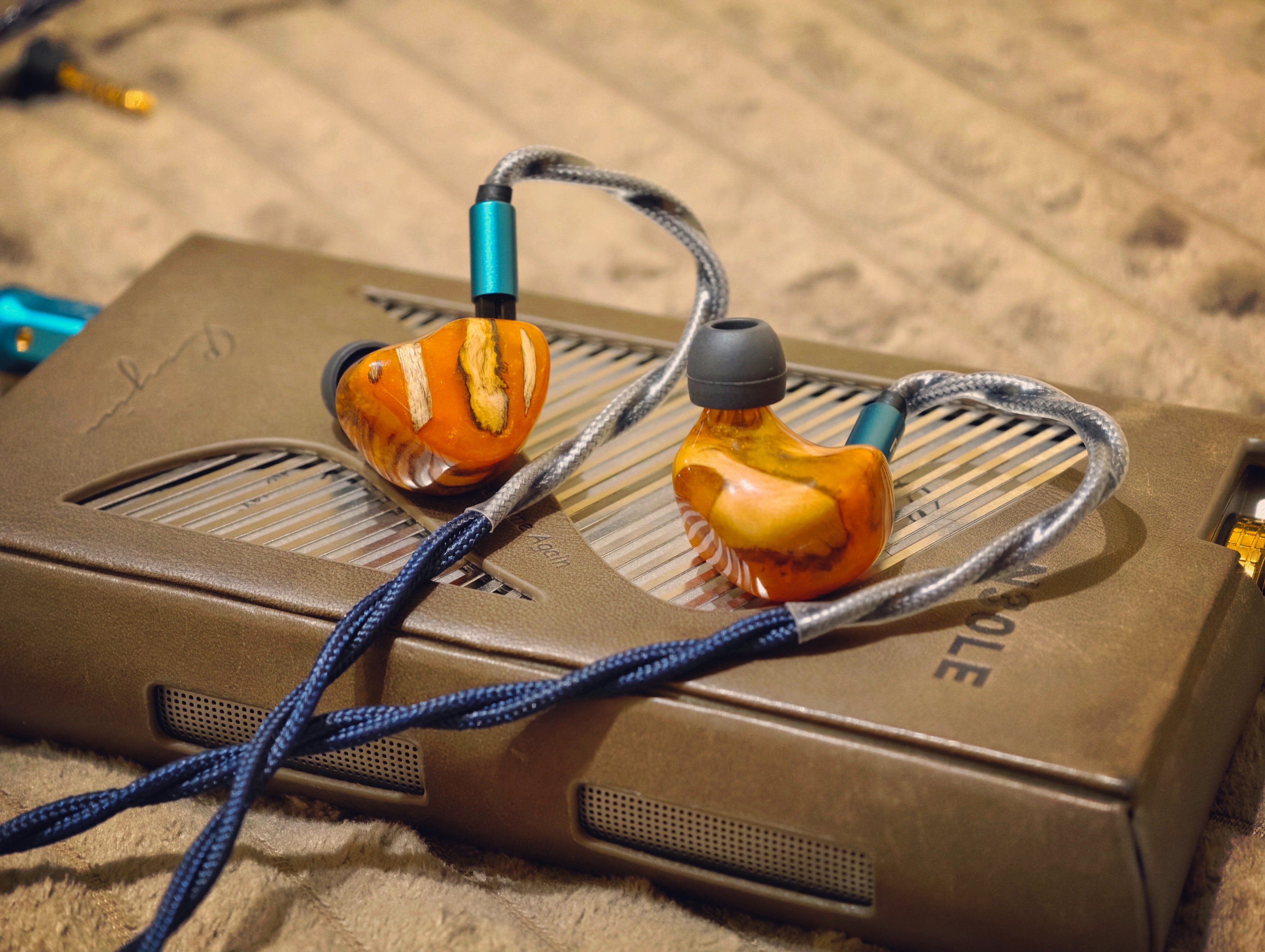 Traded: Unique Melody Amber Pearl | Headphone Reviews and Discussion ...