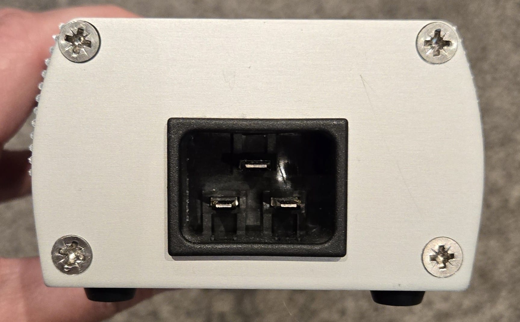 Closed: Supra LORAD 9 Way Mains Block MKIII | Headphone Reviews and ...