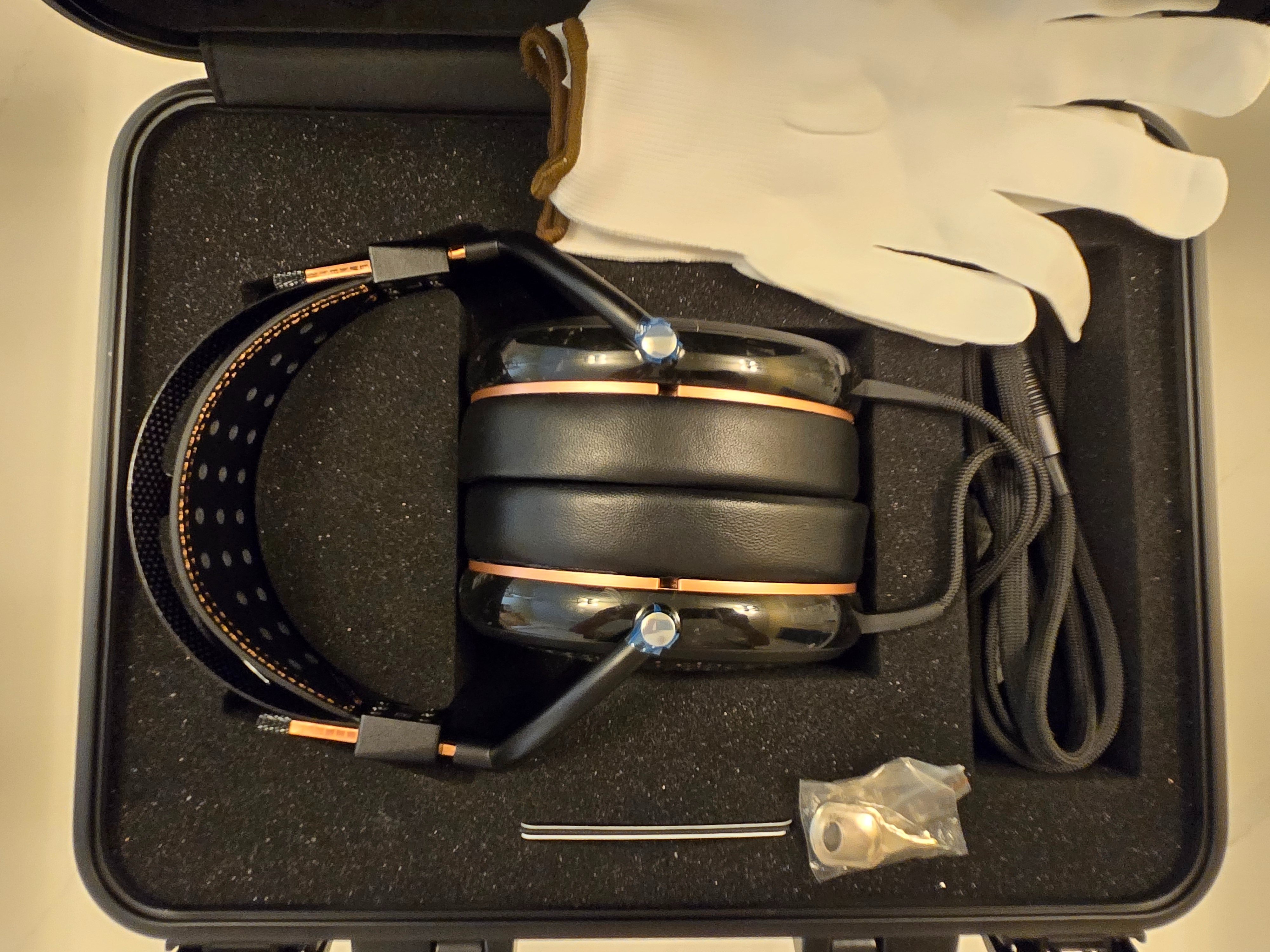 Audeze CRBN2 - Electrostatic Carbon Nanotube Flagship Headphones ...