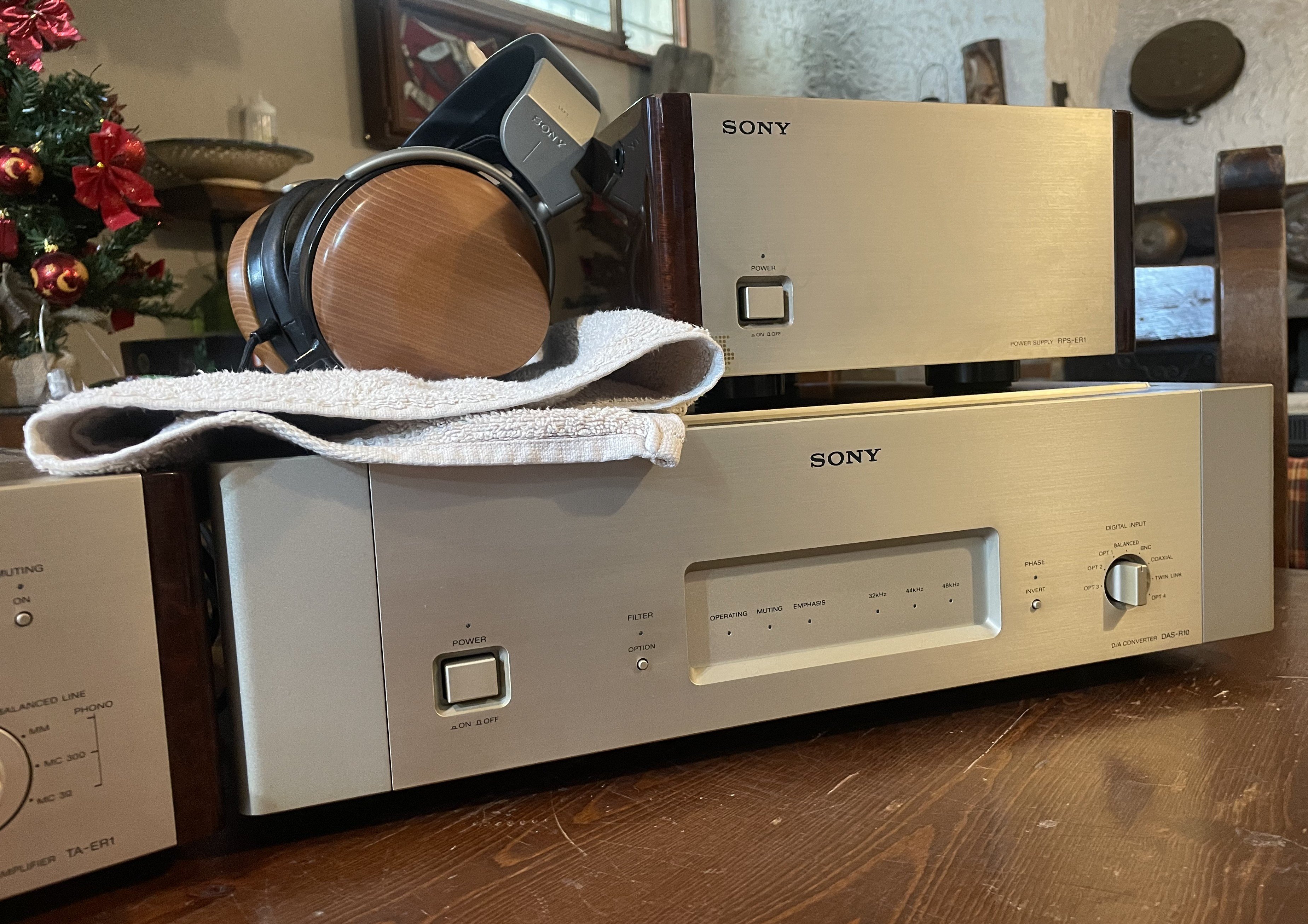 Sony R10-The Forgotten Line: Echoes of a Silent Dream | Headphone ...