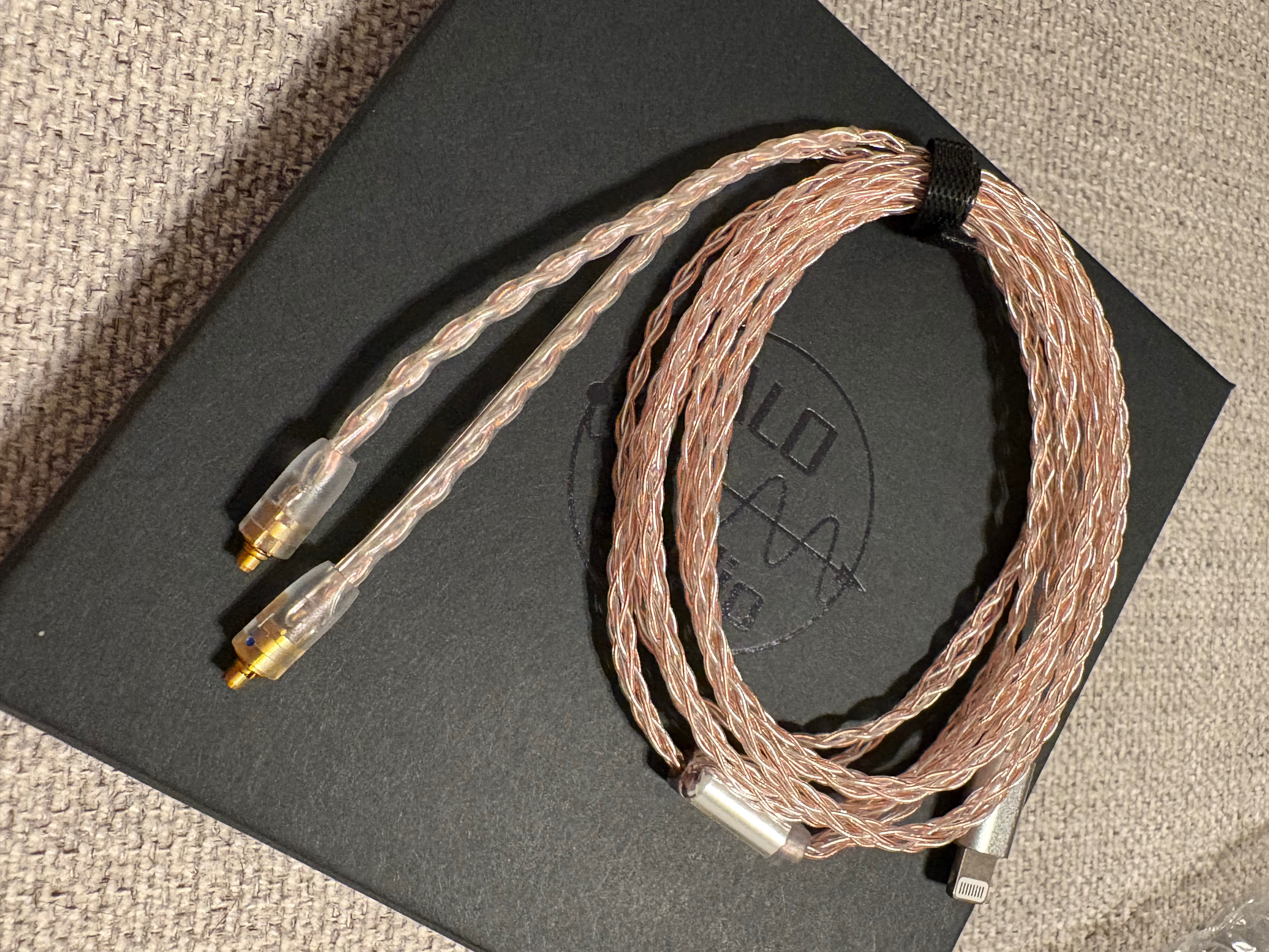 Campfire (ALO) Audio Reference 8 MMCX to Lightning Cable | Headphone ...