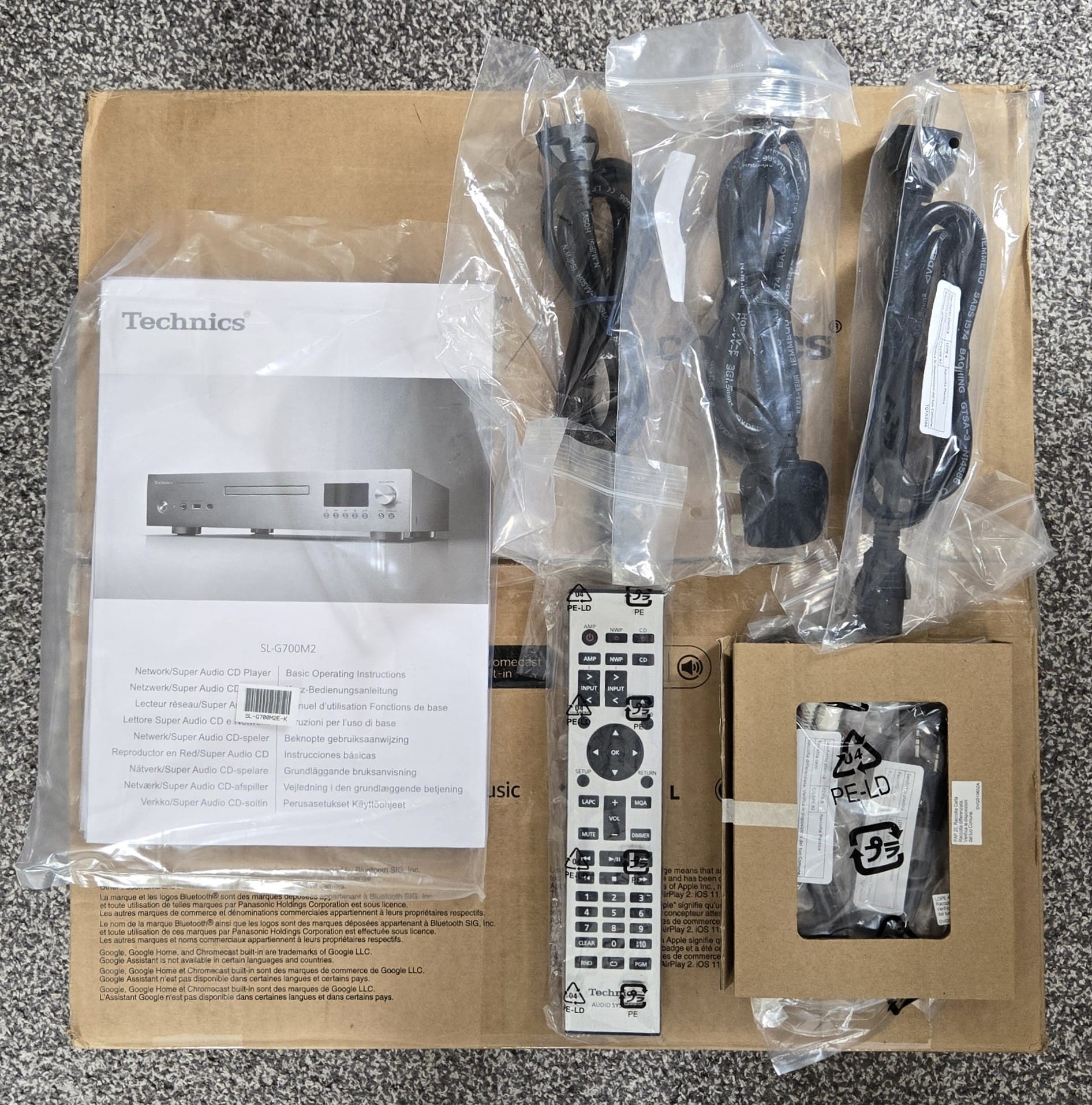 Closed: Technics SL-G700M2e Streamer / SACD Super Audio CD Player - Black | Headphone Reviews ...