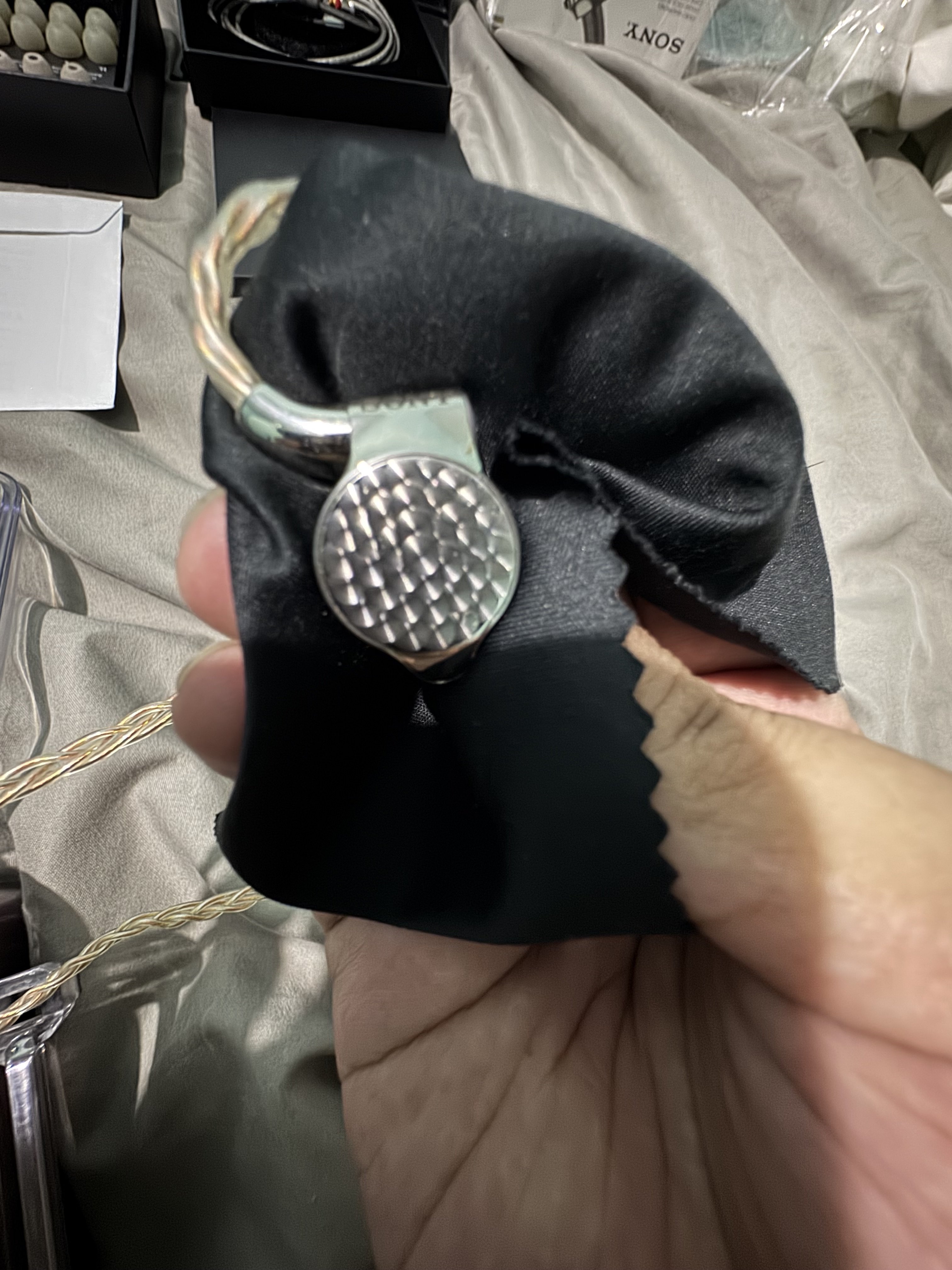 Closed: Elysian Diva 23 & Z1R | Headphone Reviews and Discussion - Head ...