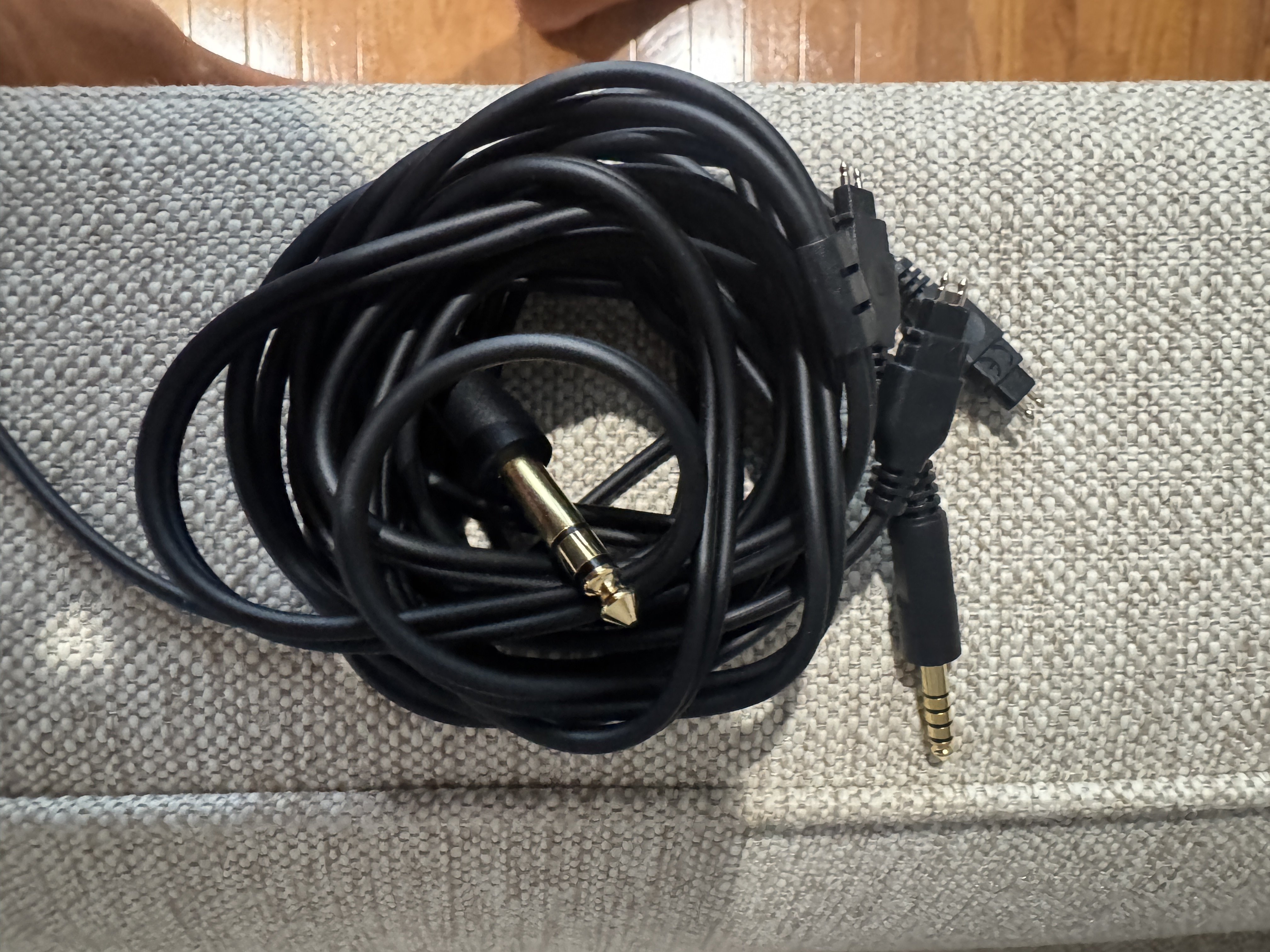 HD600 like new with 2 cables | Headphone Reviews and Discussion - Head ...