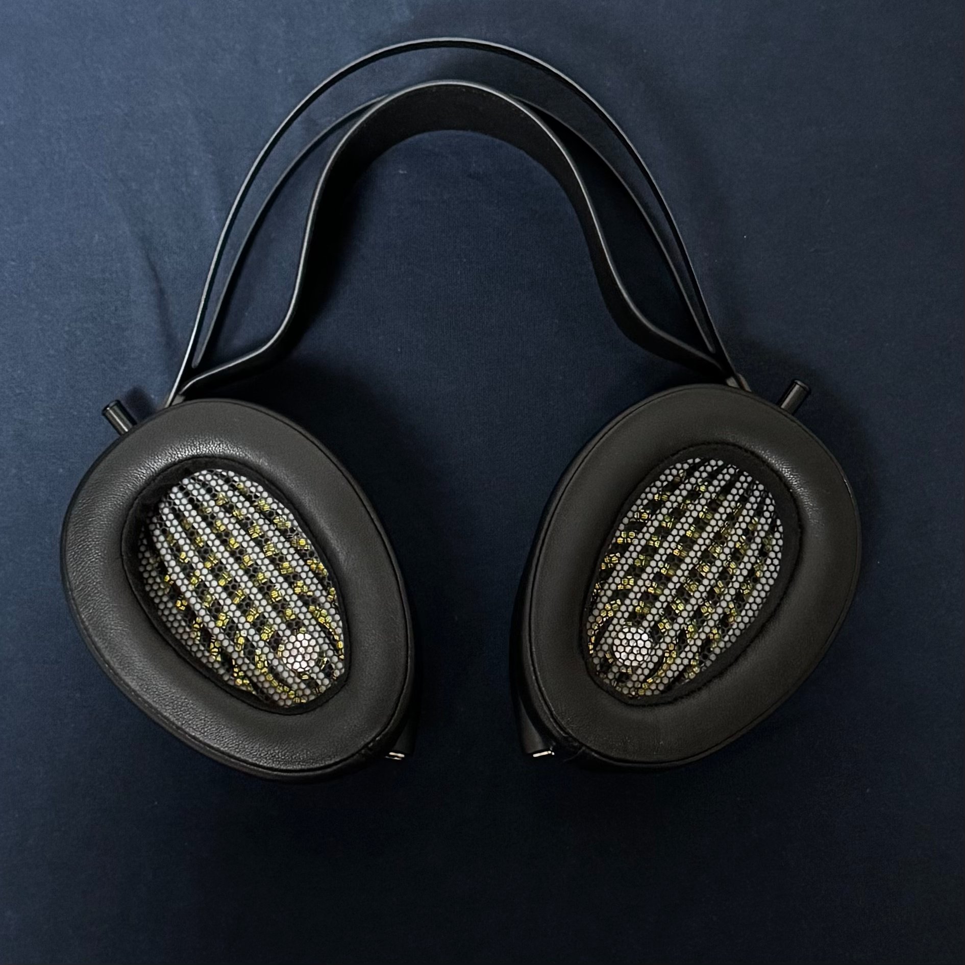 [PD] Meze ELITE Manta Chrome Stand Limited Winter Soundscapes Bundle (4 ...