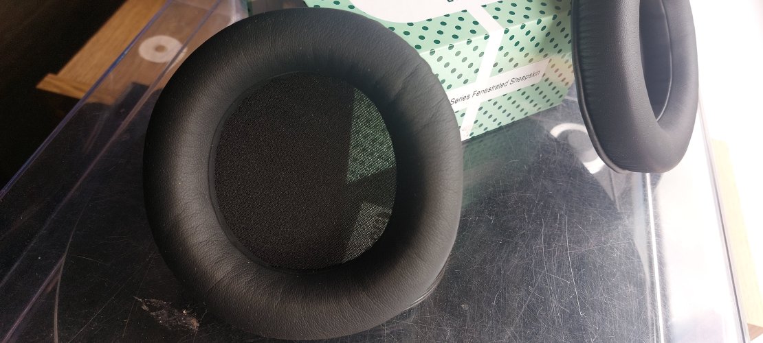 Dekoni Hifiman he series fenestrated sheepskin | Headphone Reviews and ...