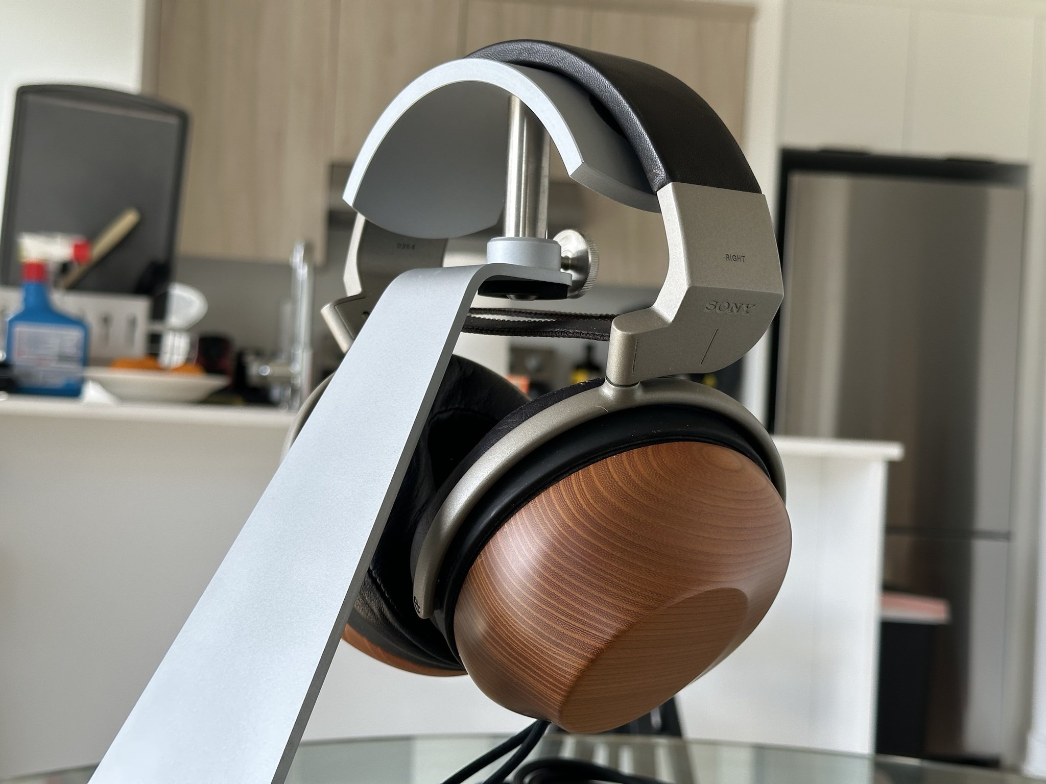 Sold: Sony MDR-R10 (Early version, restored by ES Lab) | Headphone ...