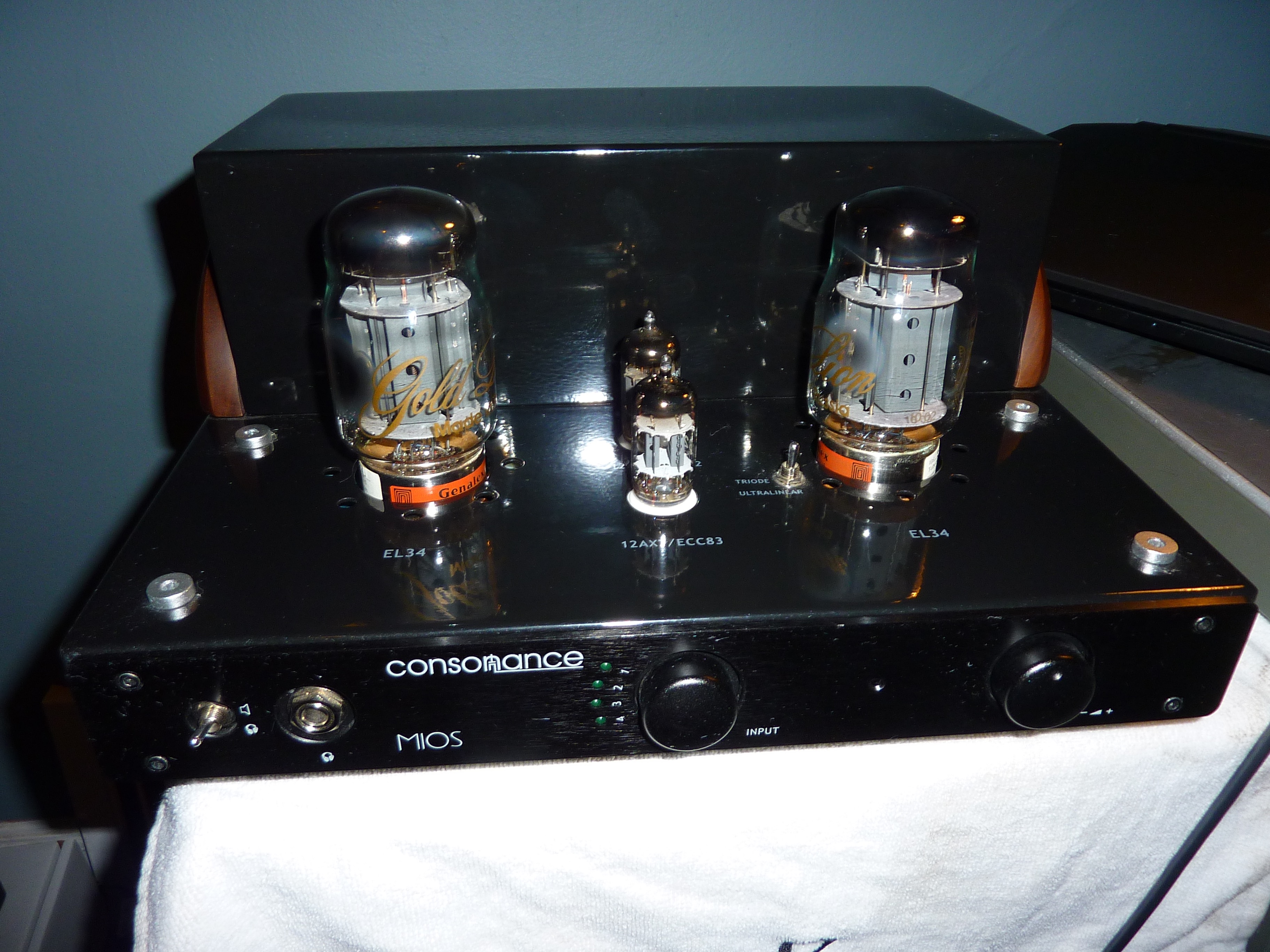 Closed: Consonance (Opera) M10s Headphone Amplifier | Headphone Reviews ...