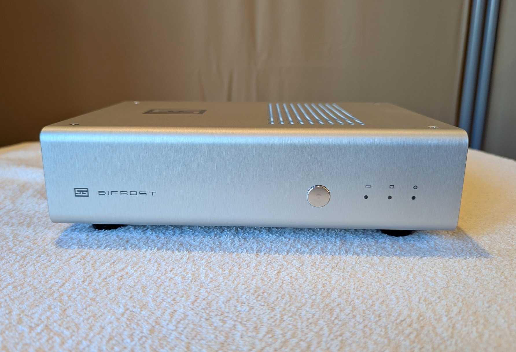 Closed: Schiit Bifrost Multibit DAC with Unison USB upgrade | Headphone ...