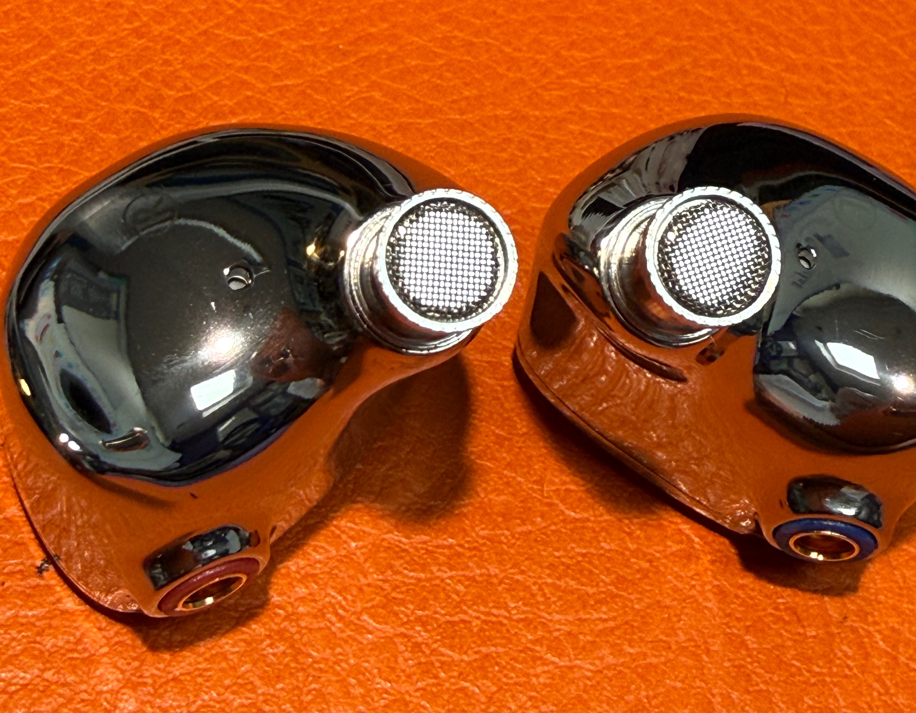 1 Dynamic Driver 4 Balanced Armature 8 Electrostatic Driver Flagship ...