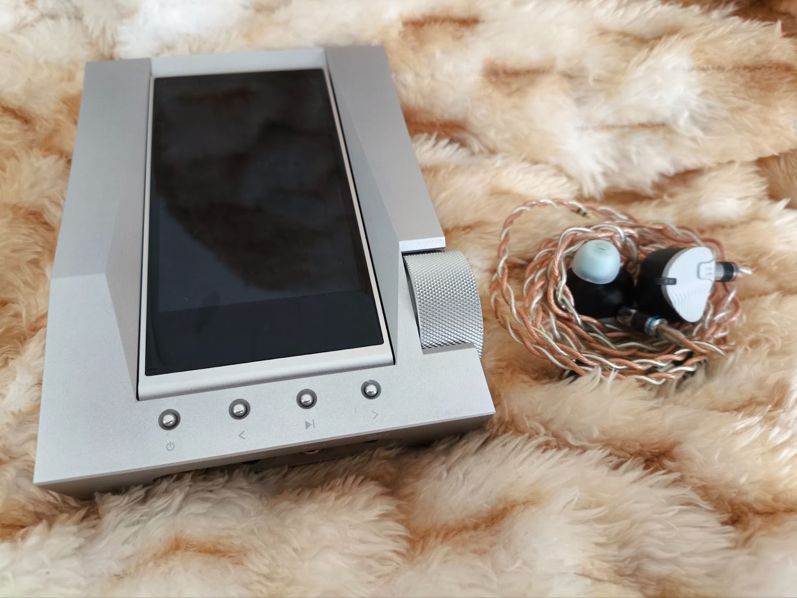 YU9 (Fish 9) Que | Headphone Reviews and Discussion - Head-Fi.org