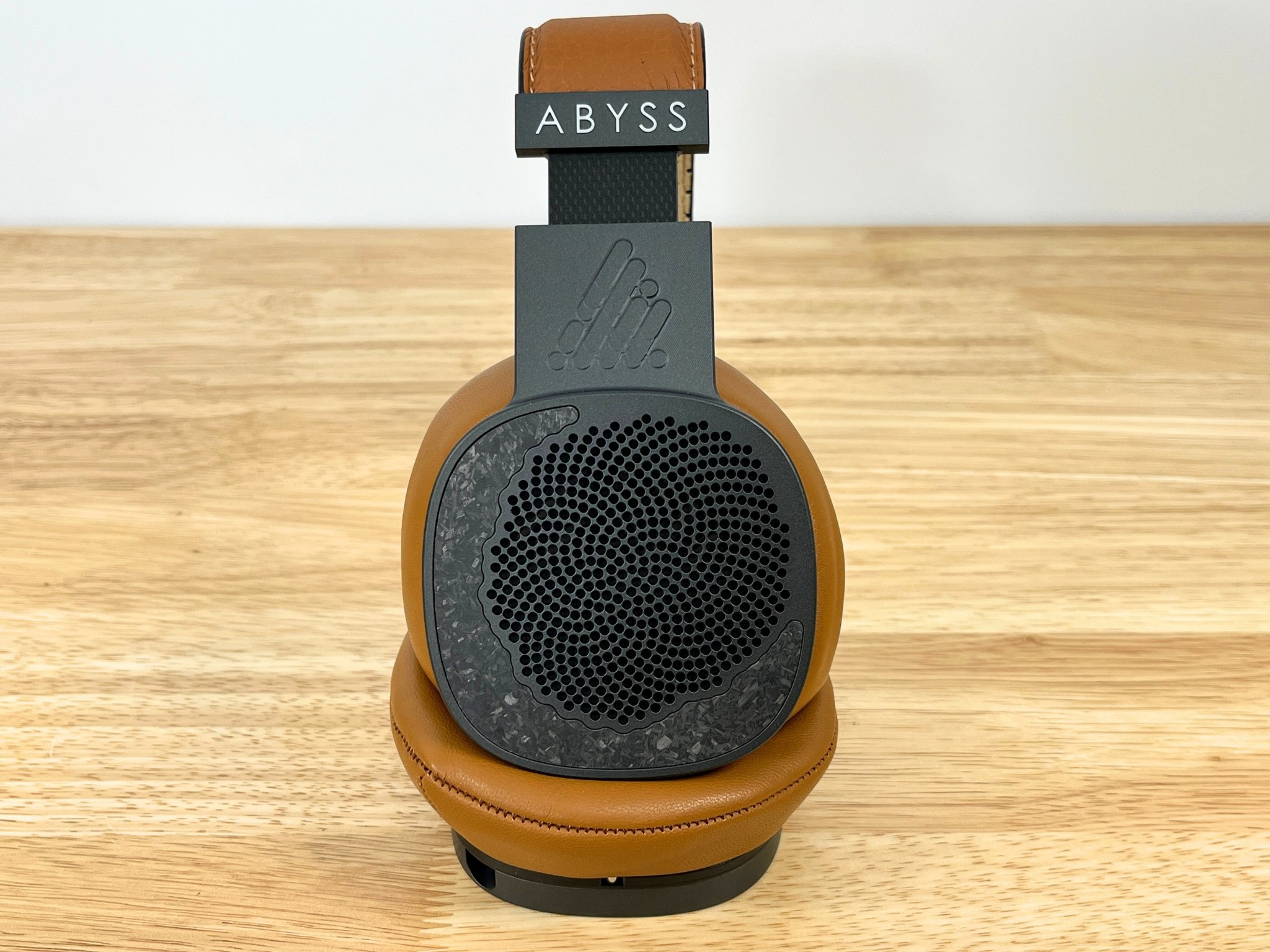 Sold: Abyss Diana MR Forged Carbon Open Back Planar Magnetic Headphones ...