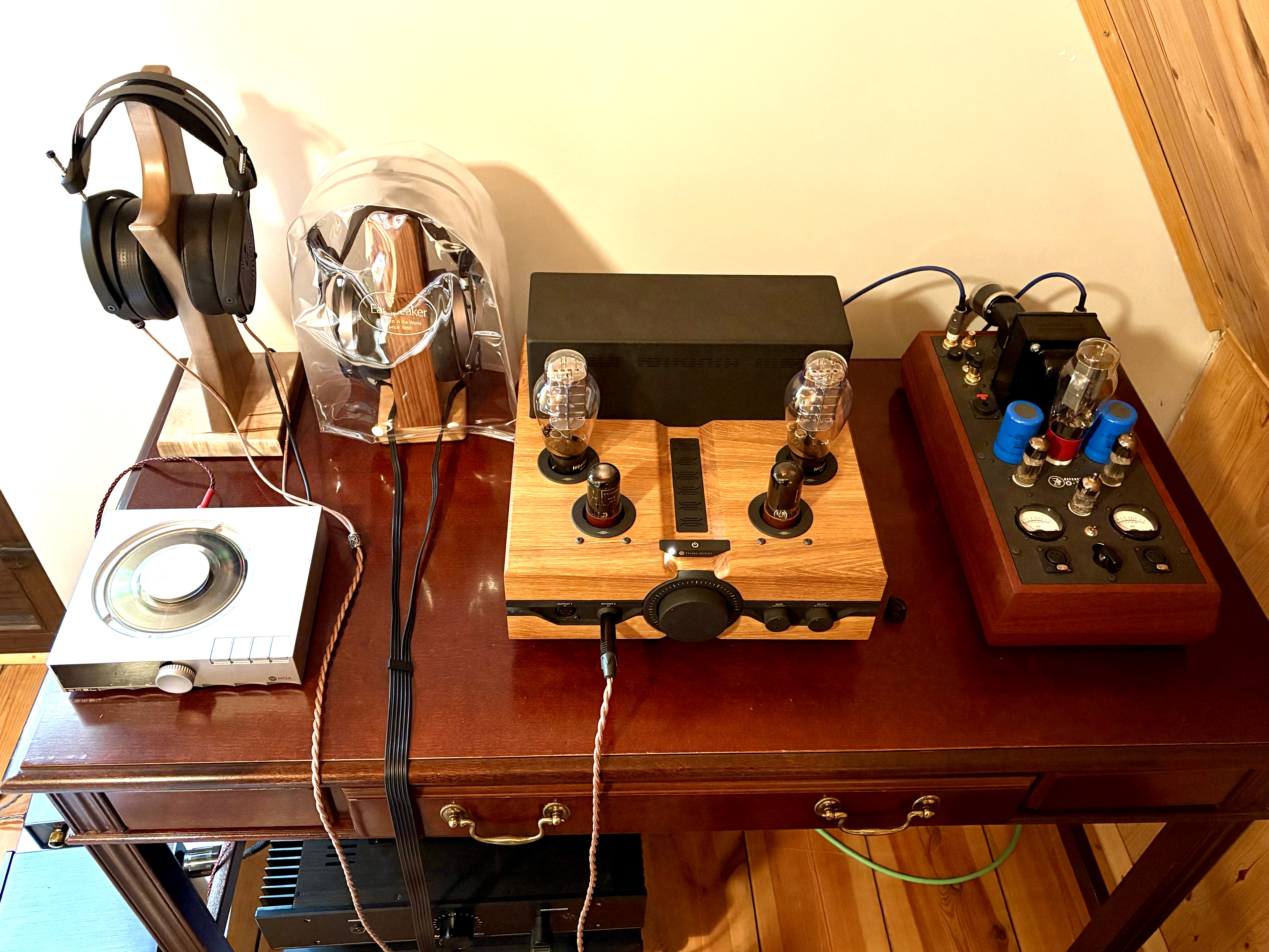 Show us your Head-Fi station at it's current state. No old pictures ...