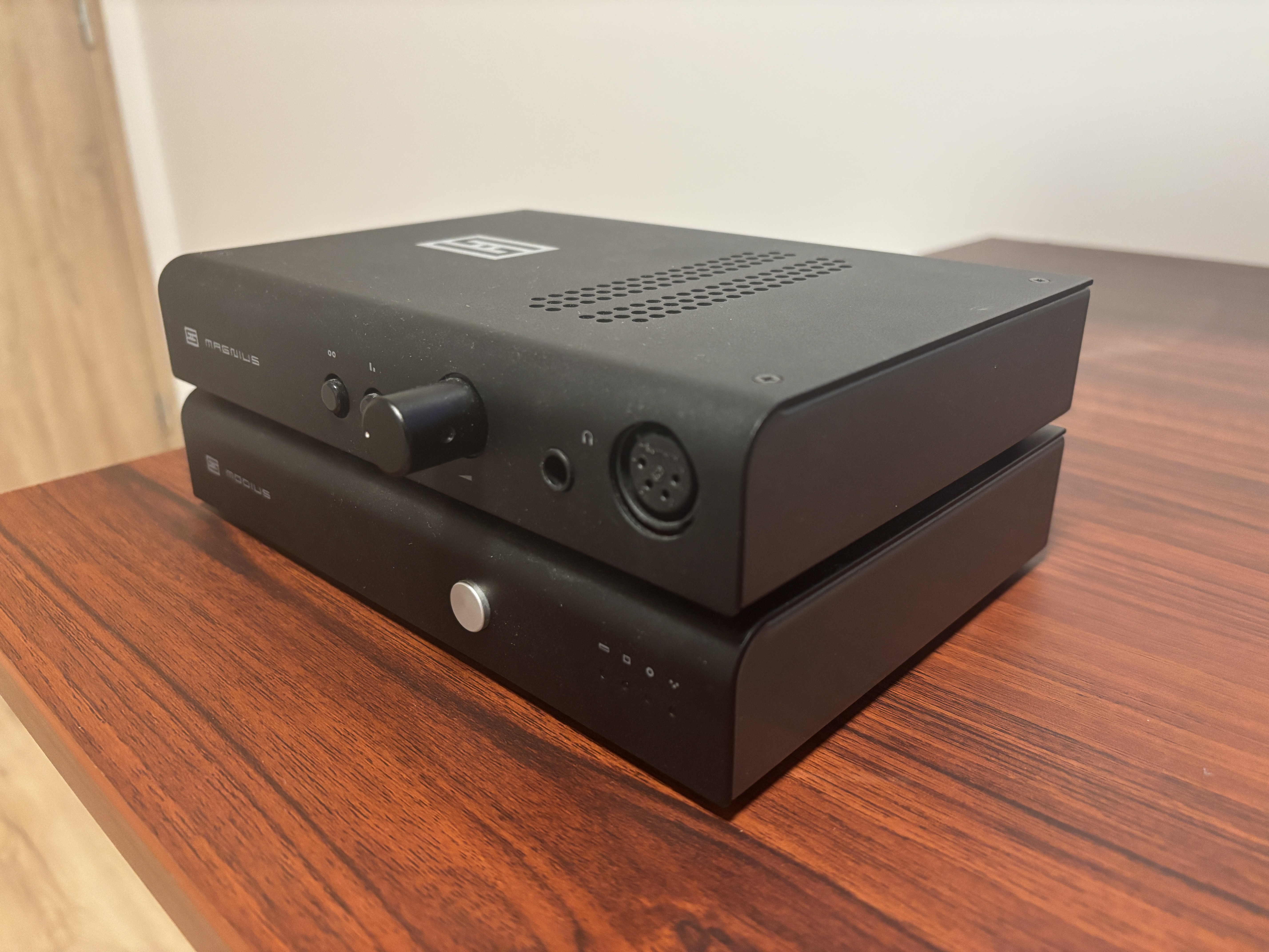 Schiit stack Magnius & Modius (EU version 230V) | Headphone Reviews and ...