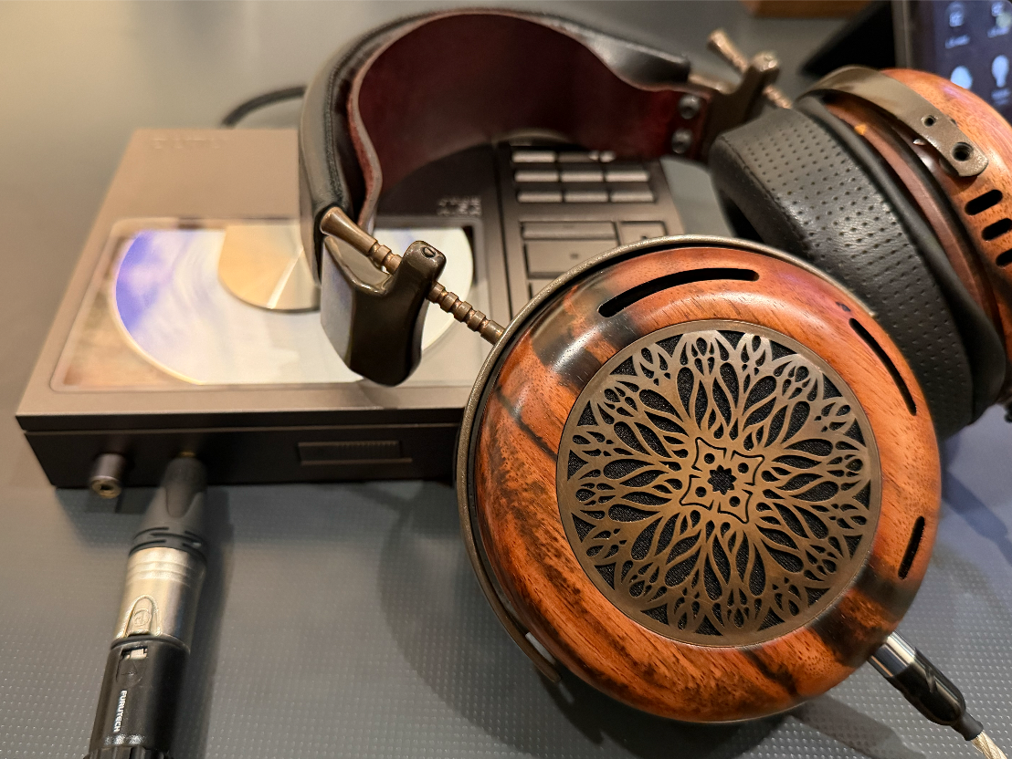 THE WATERCOOLER HEADPHONE EDITION – Headphones, Amps, DACs, and desktop ...