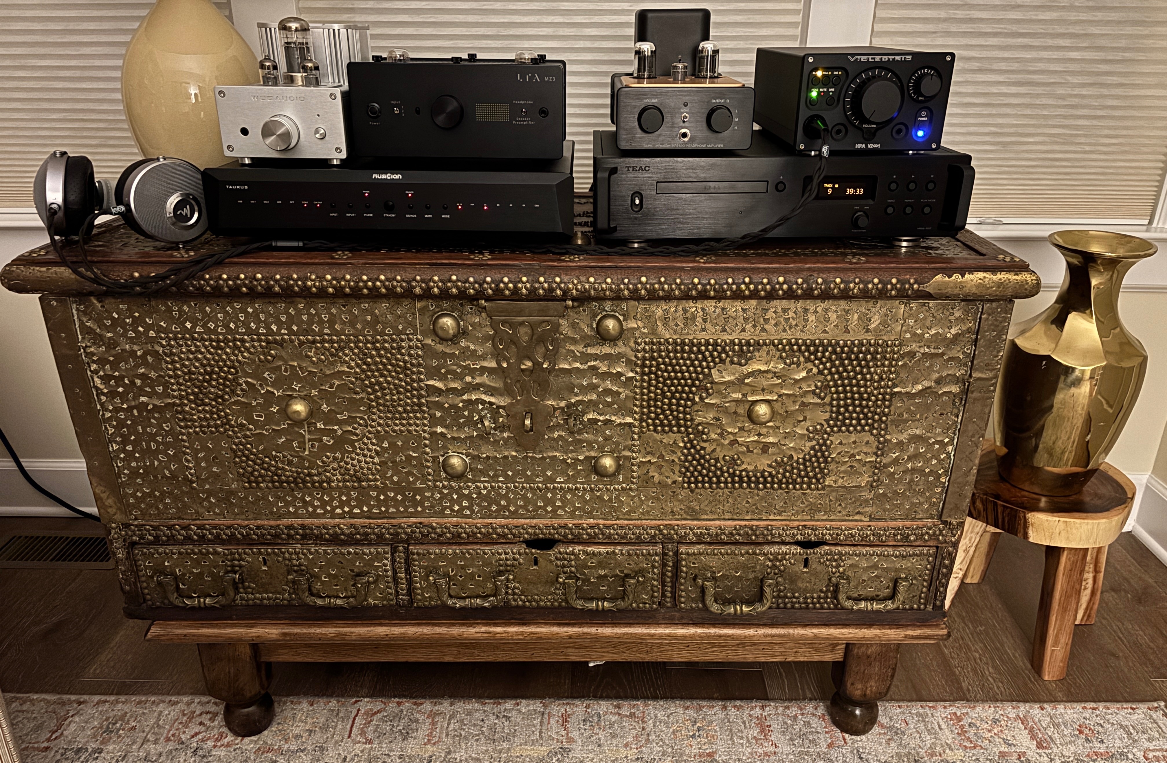 Show us your Head-Fi station at it's current state. No old pictures ...