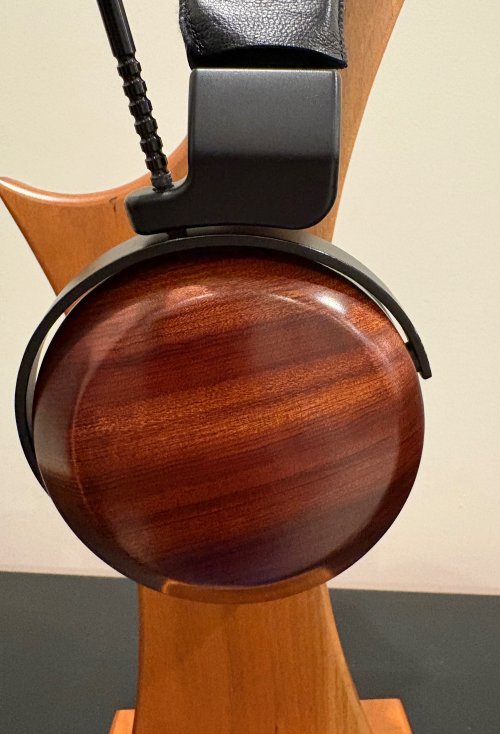 Closed: ZMF Verite Closed LTD Ironwood | Headphone Reviews and ...