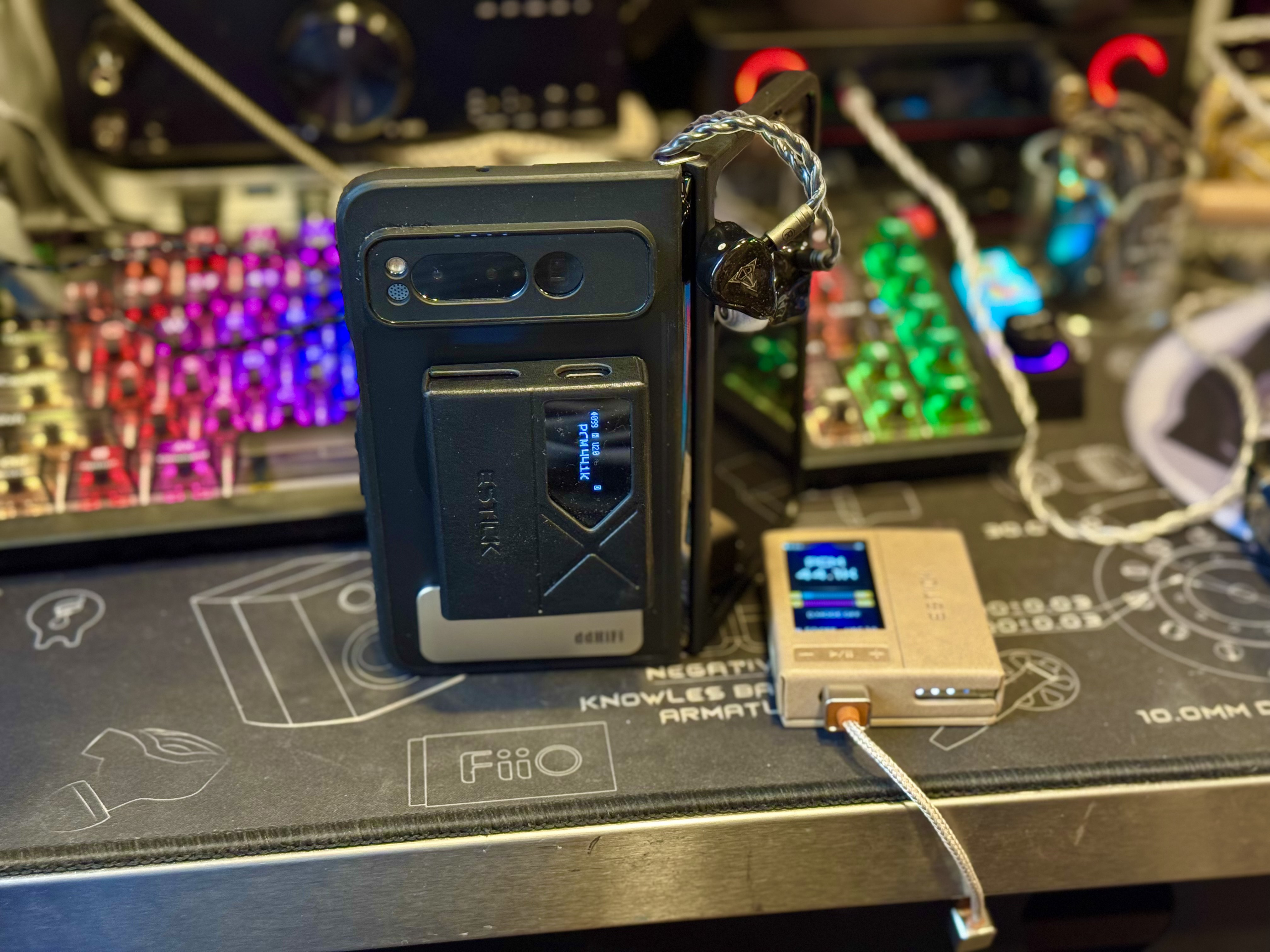 Carbon Fiber High-End USB Dongle, FIIO Portable DAC and Headphone ...