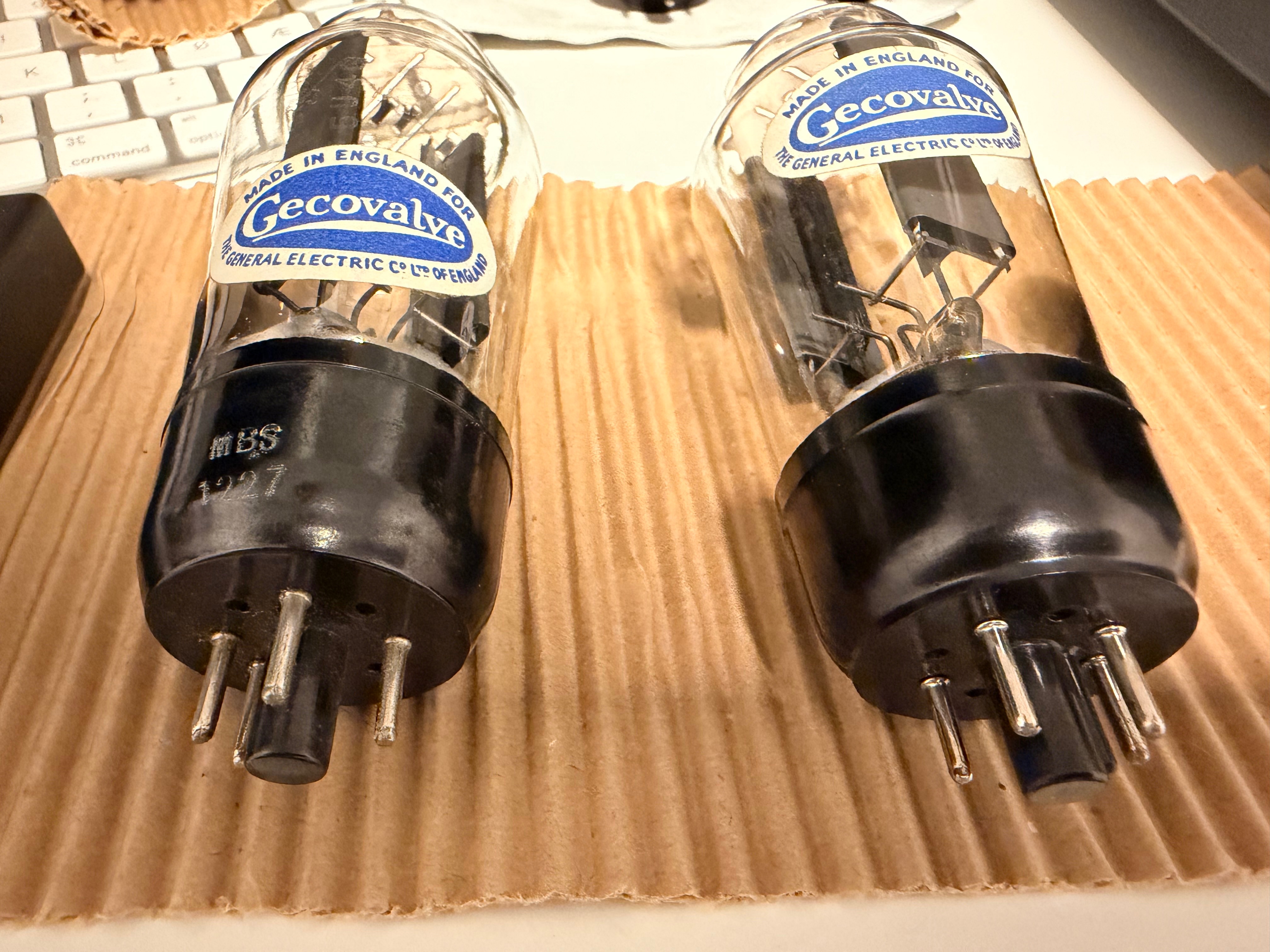Sold: Matched Pair GEC / MO-V U52 (5U4G) Rectifier Tubes – Black Base ...