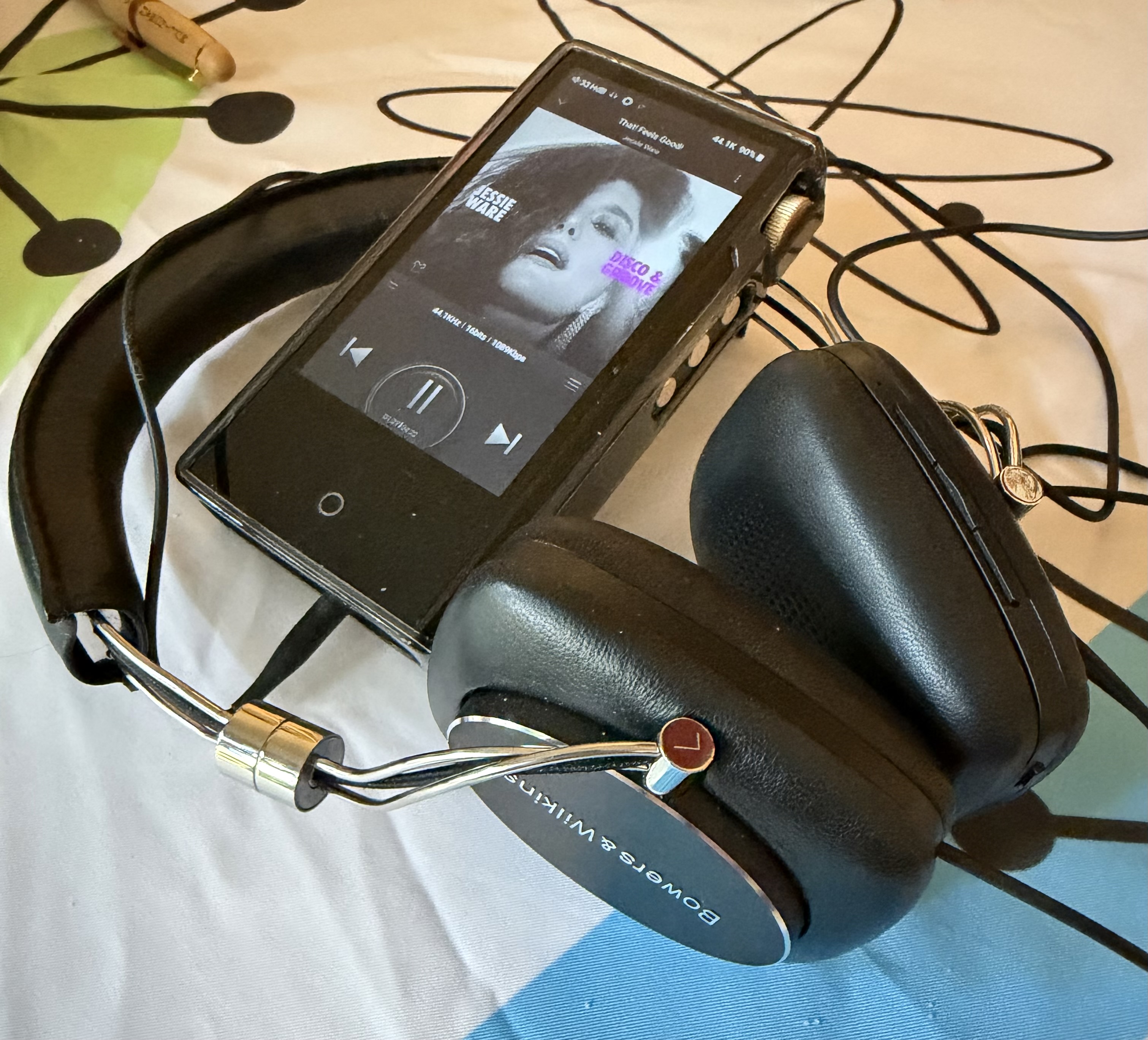 Pictures of Your Portable Rig (part XVI) | Page 2645 | Headphone ...